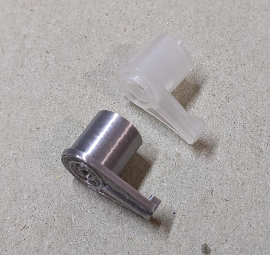 Halogen Light Cover Rotating Clamp by Weasnerb | Download free STL ...