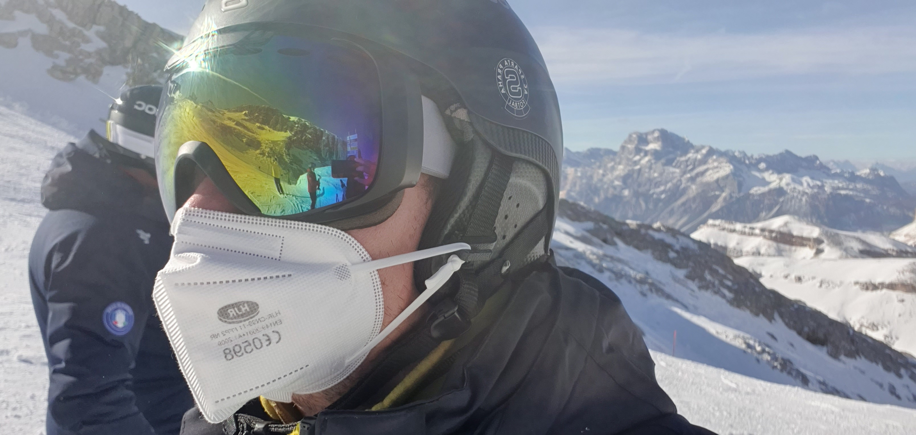 Mask holder for ski helmet by Tomáš | Download free STL model ...