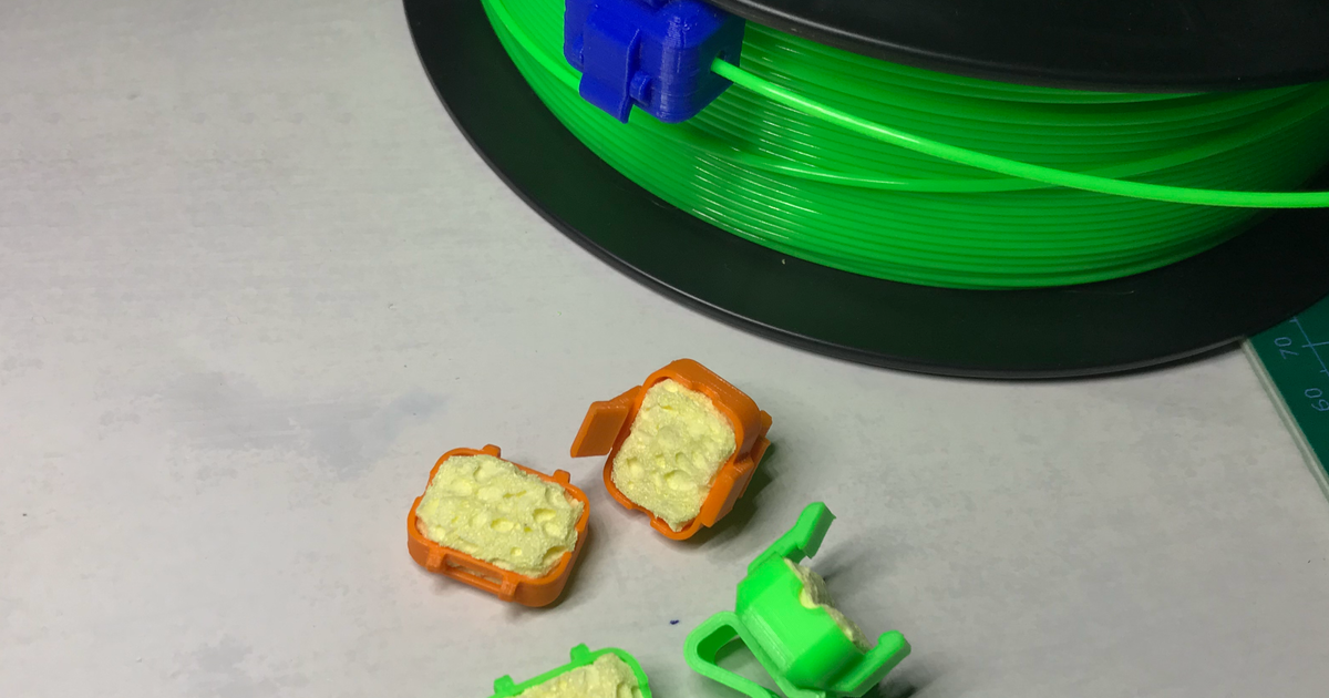 Filament Cleaner with Spool Clip by StriK3FoRC3 | Download free STL ...