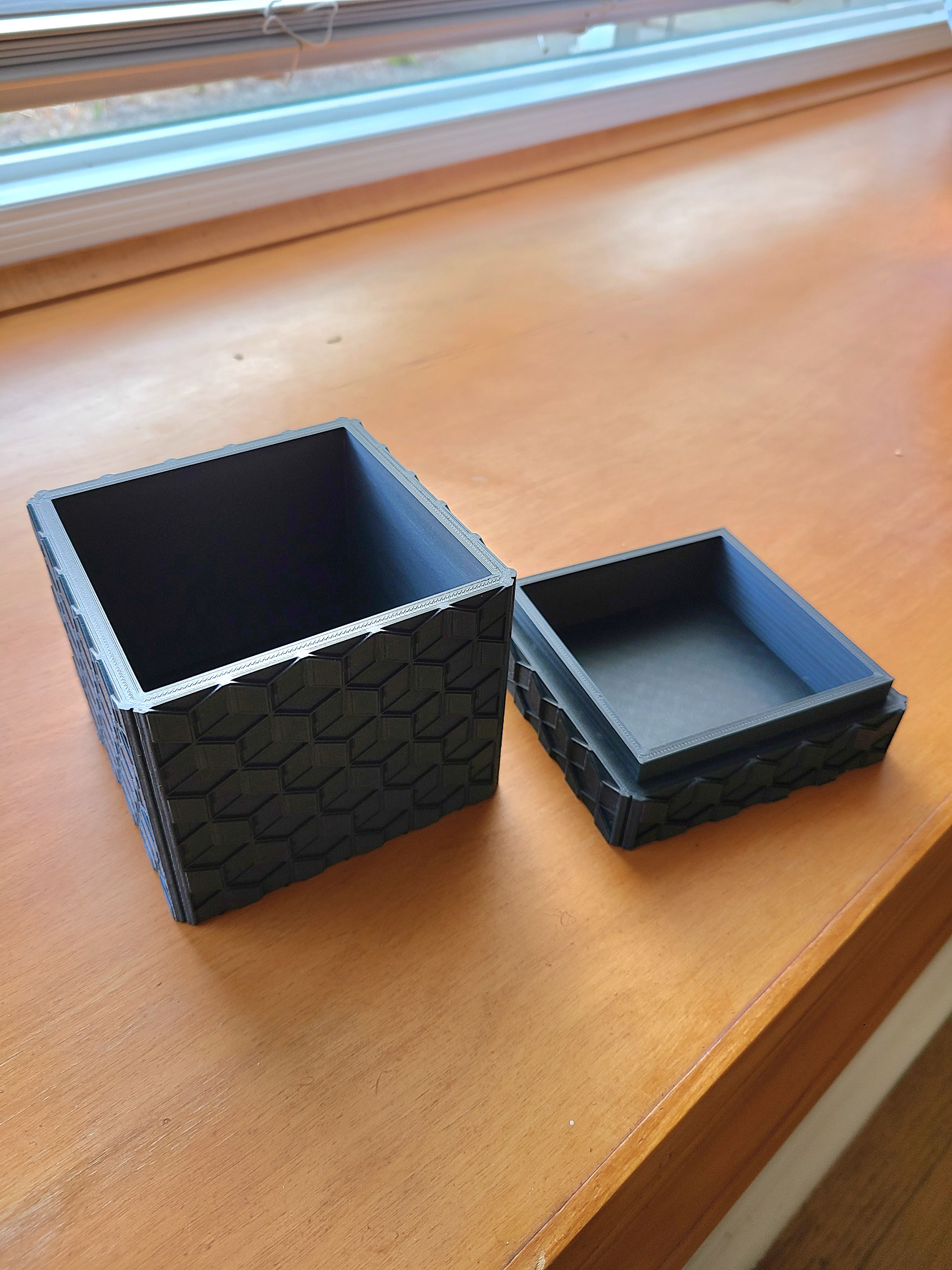 Box with Cube Pattern by stanhubrio | Download free STL model ...