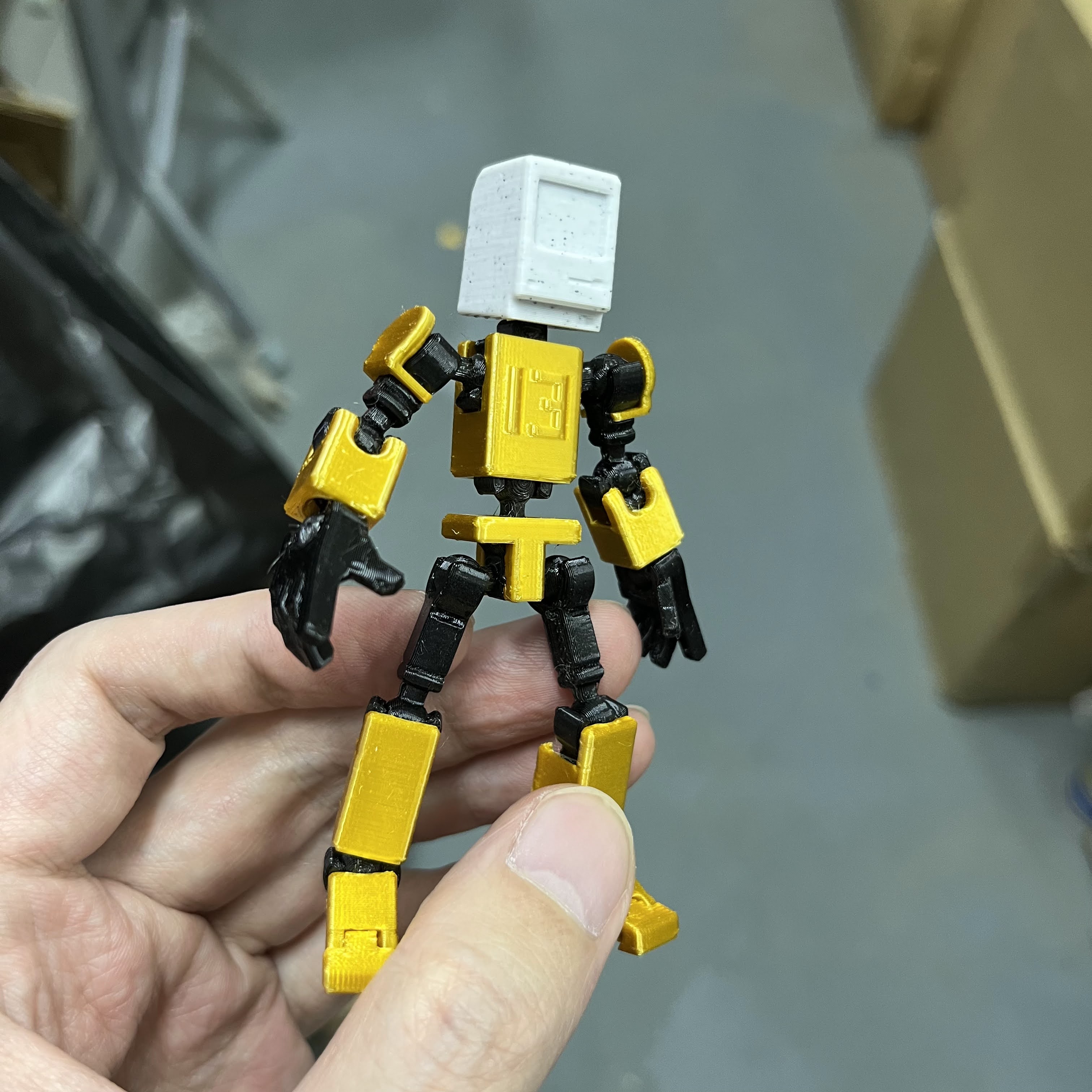 LUCKY 13 / MINI 13 / EASY 13 - 1984 Macintosh Head por Keith Chong ...