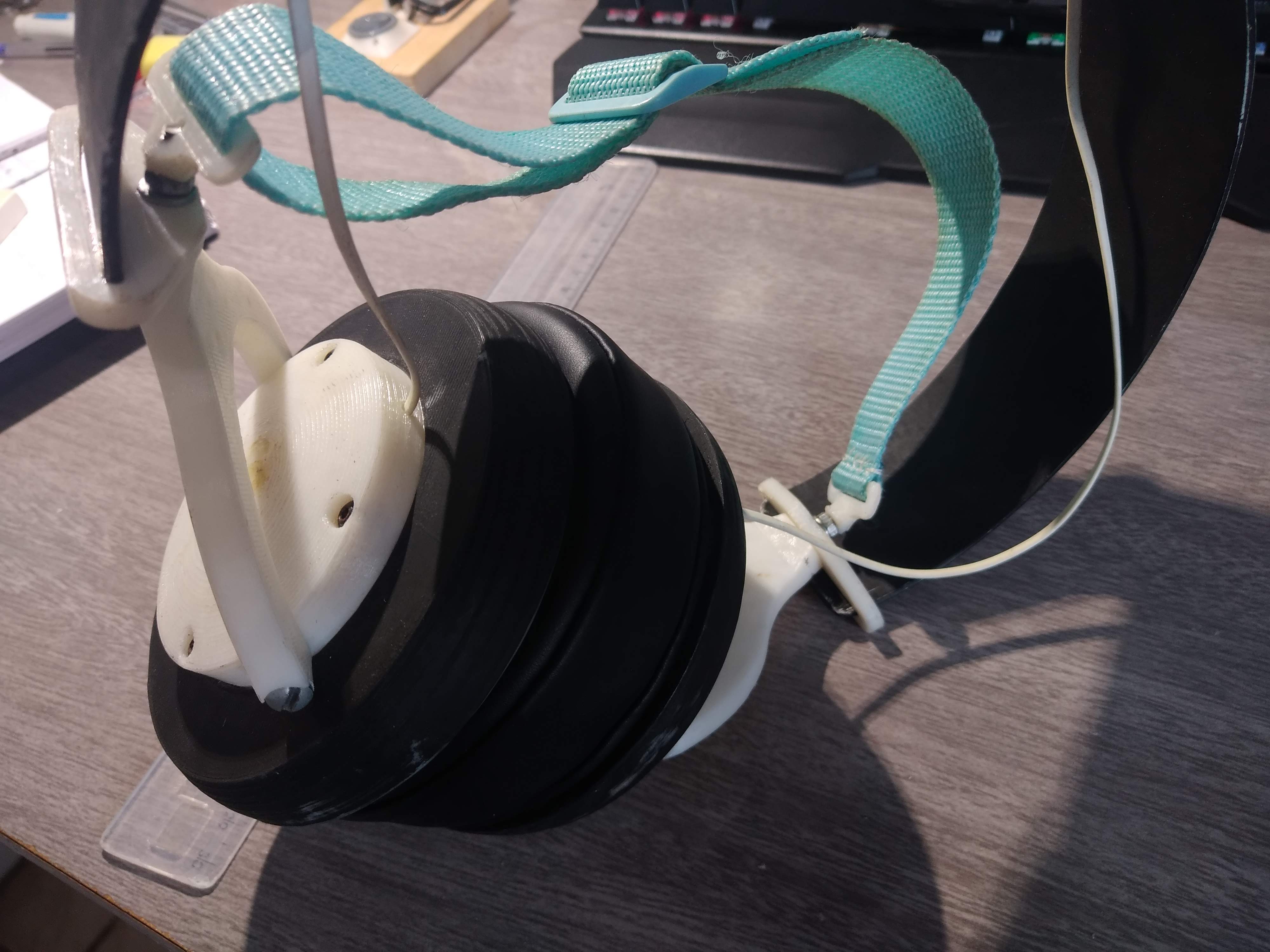3D printed Headphone by Juw | Download free STL model | Printables.com