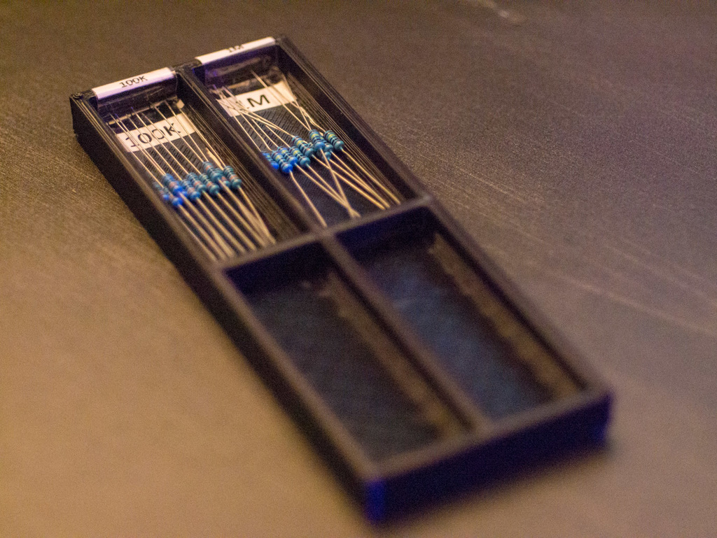 Plastic parts tray resistor sorter by llite | Download free STL model ...