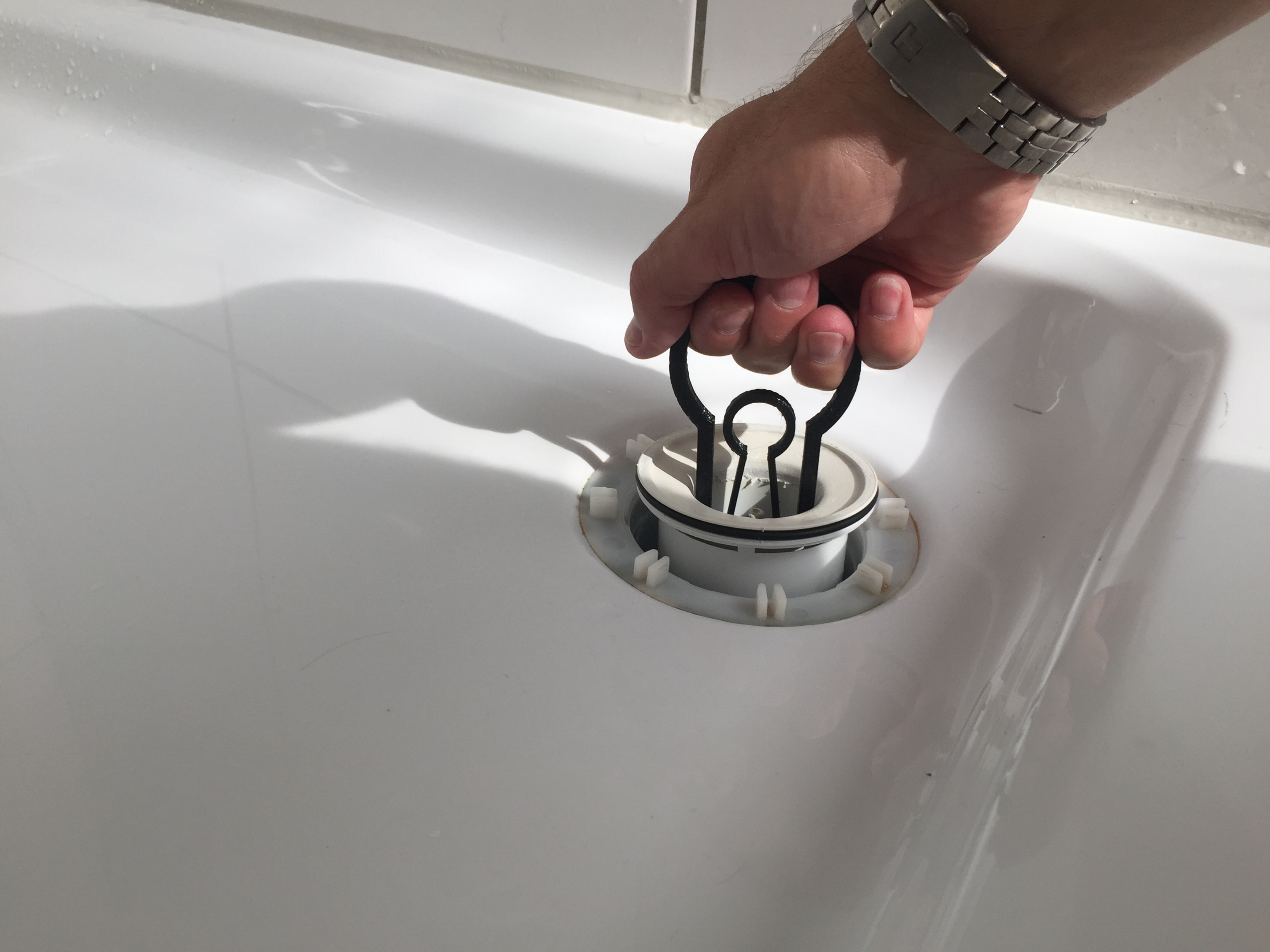 Shower Syphon Extractor - Dusch-Syphon-Heber (with video) by ohuf ...