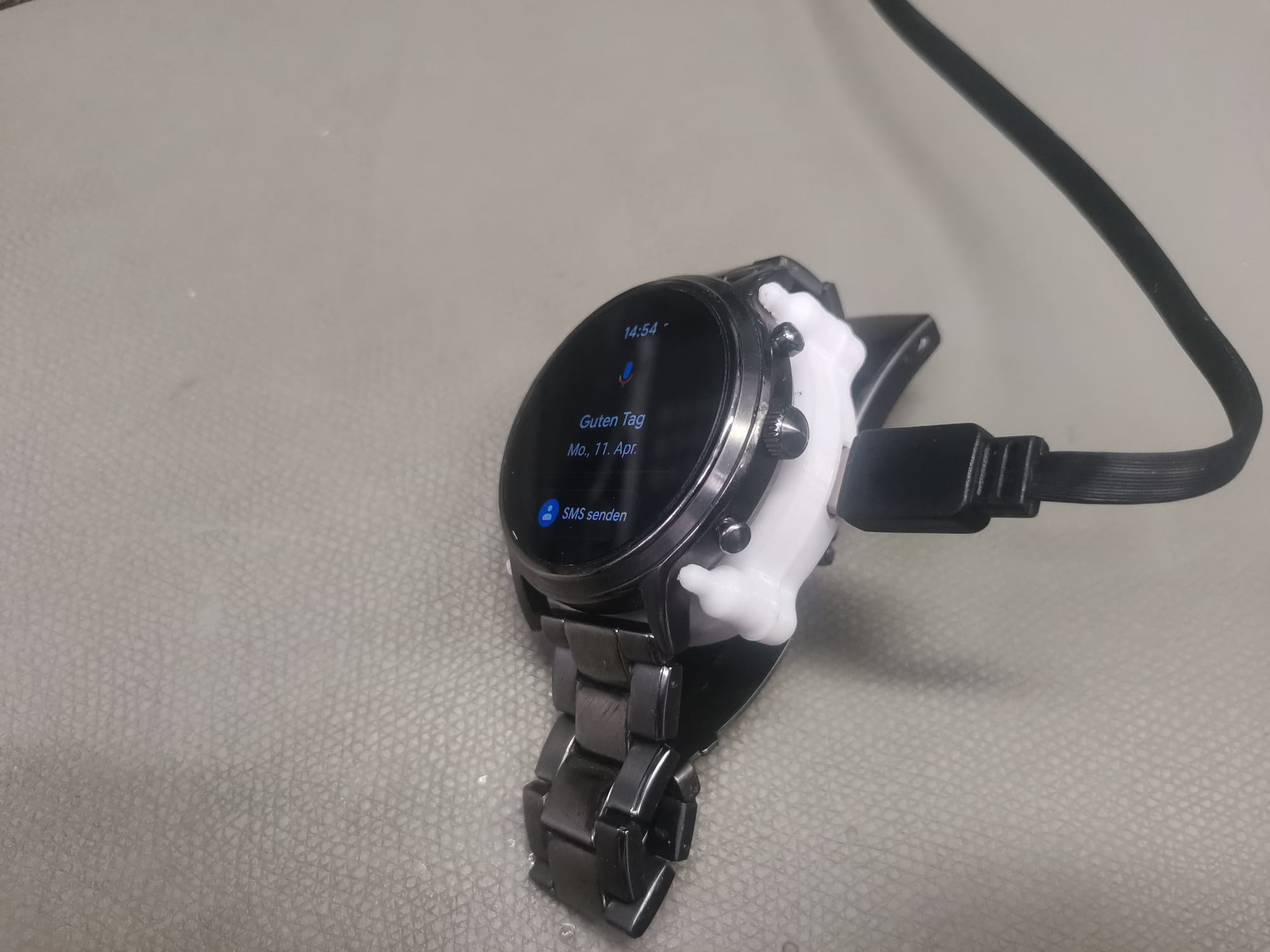 Fossil Smartwatch USB-C Charger by Abra Kadabraham | Download free STL ...