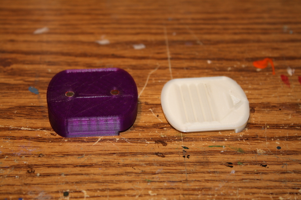Pill Box with Magnets - Enlarged by rebeltaz | Download free STL model ...