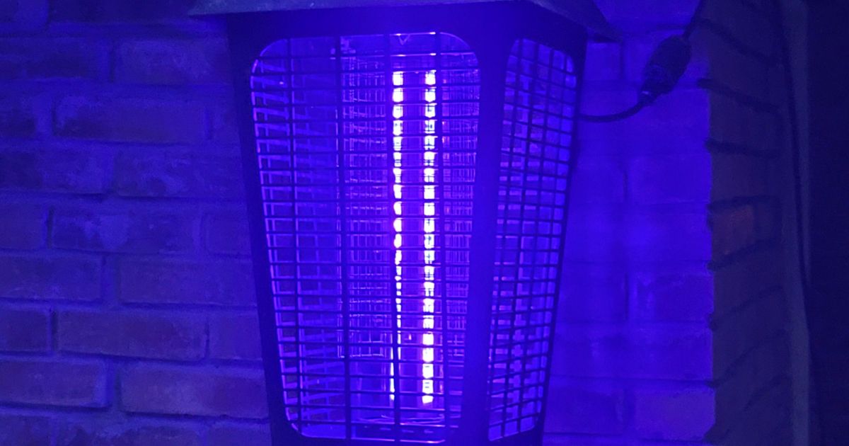 UV Bug light modification by BuildersMark | Download free STL model ...