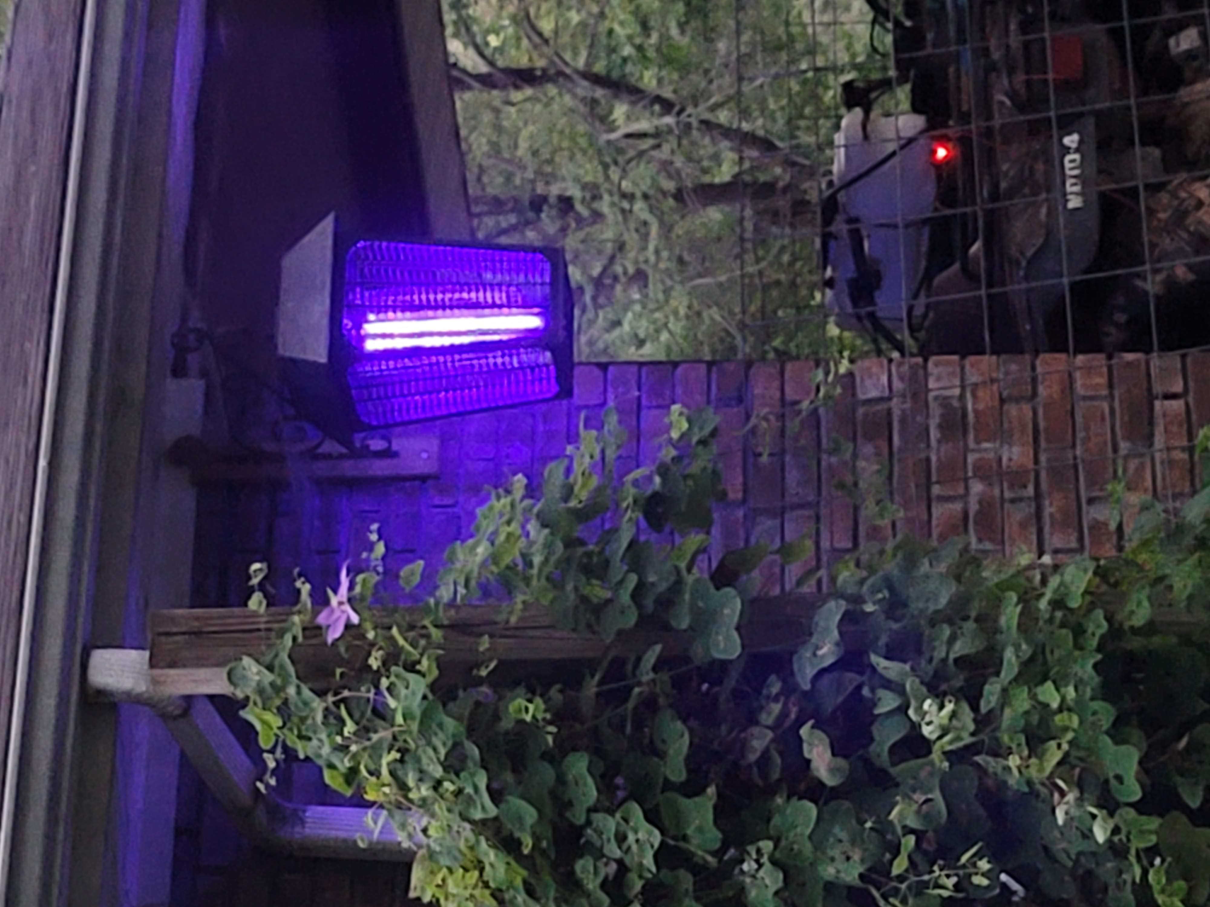 UV Bug light modification by BuildersMark | Download free STL model ...