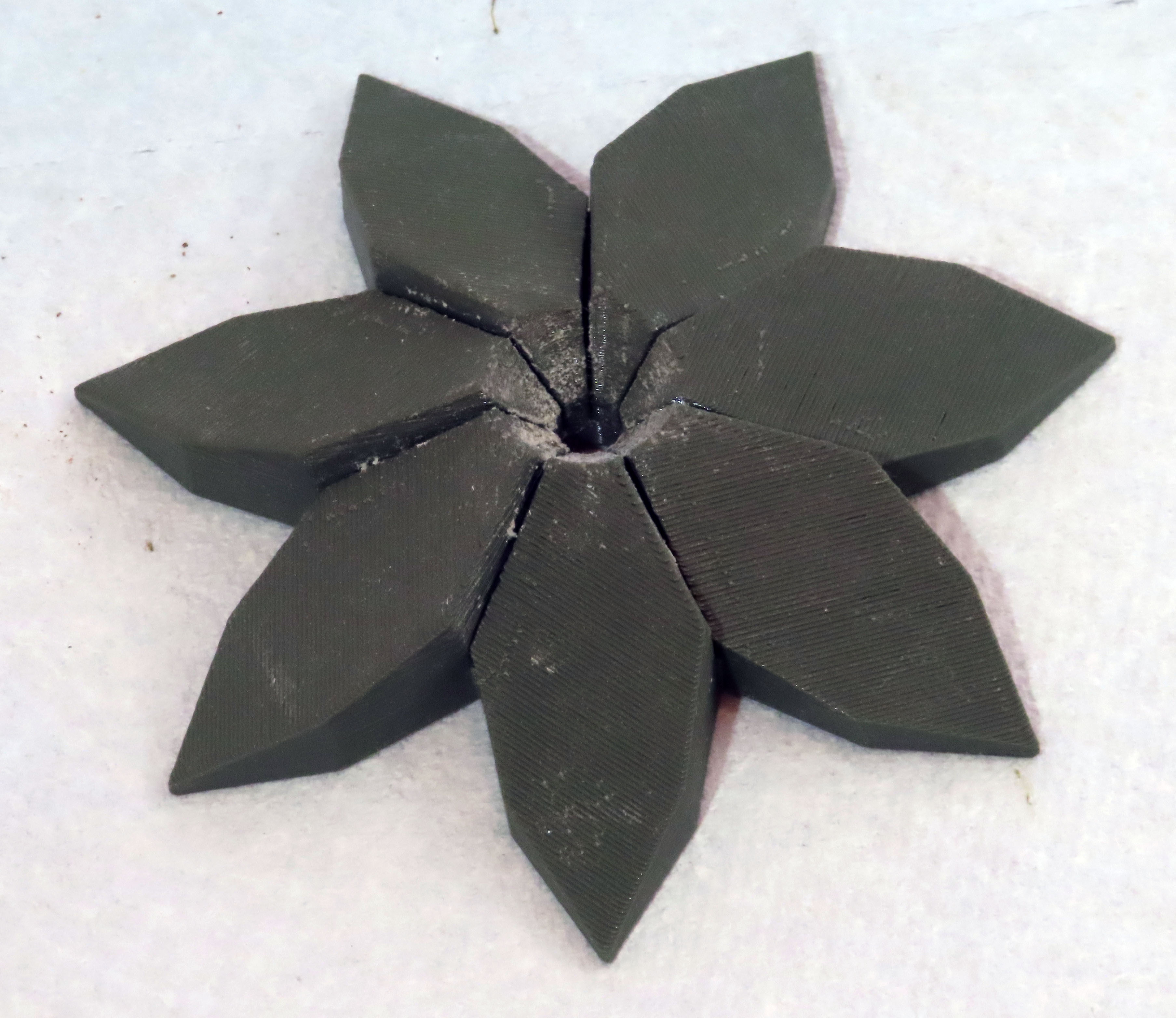 7 Petal Flower Fixture by Alan Stratton | Download free STL model ...