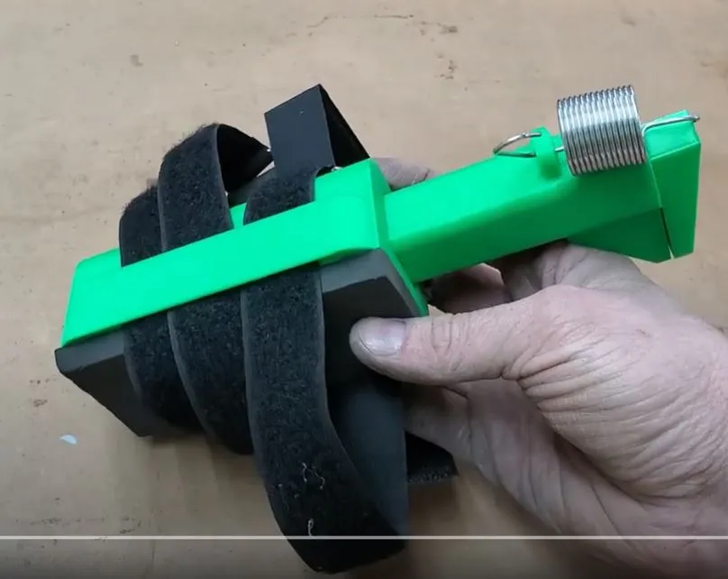 Arm Mounted Prothesis and Clamping Tool Version 2 by UpwardPenny ...