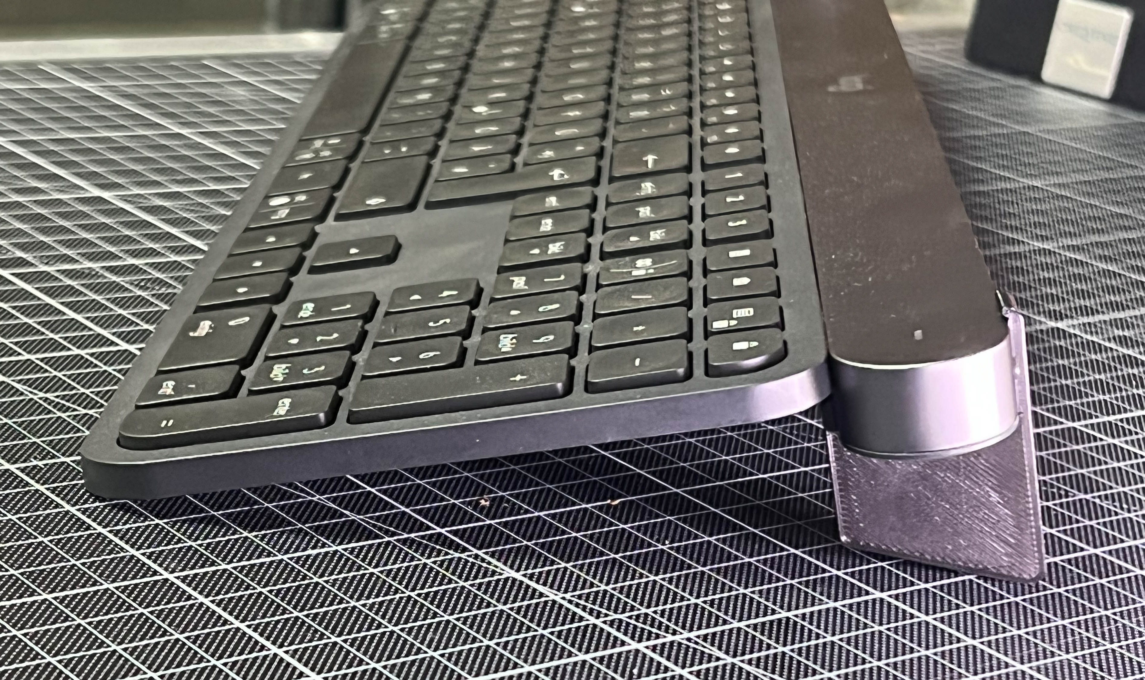 Keyboard Tilting Feet for Logitech Craft by shaktimaan | Download free ...