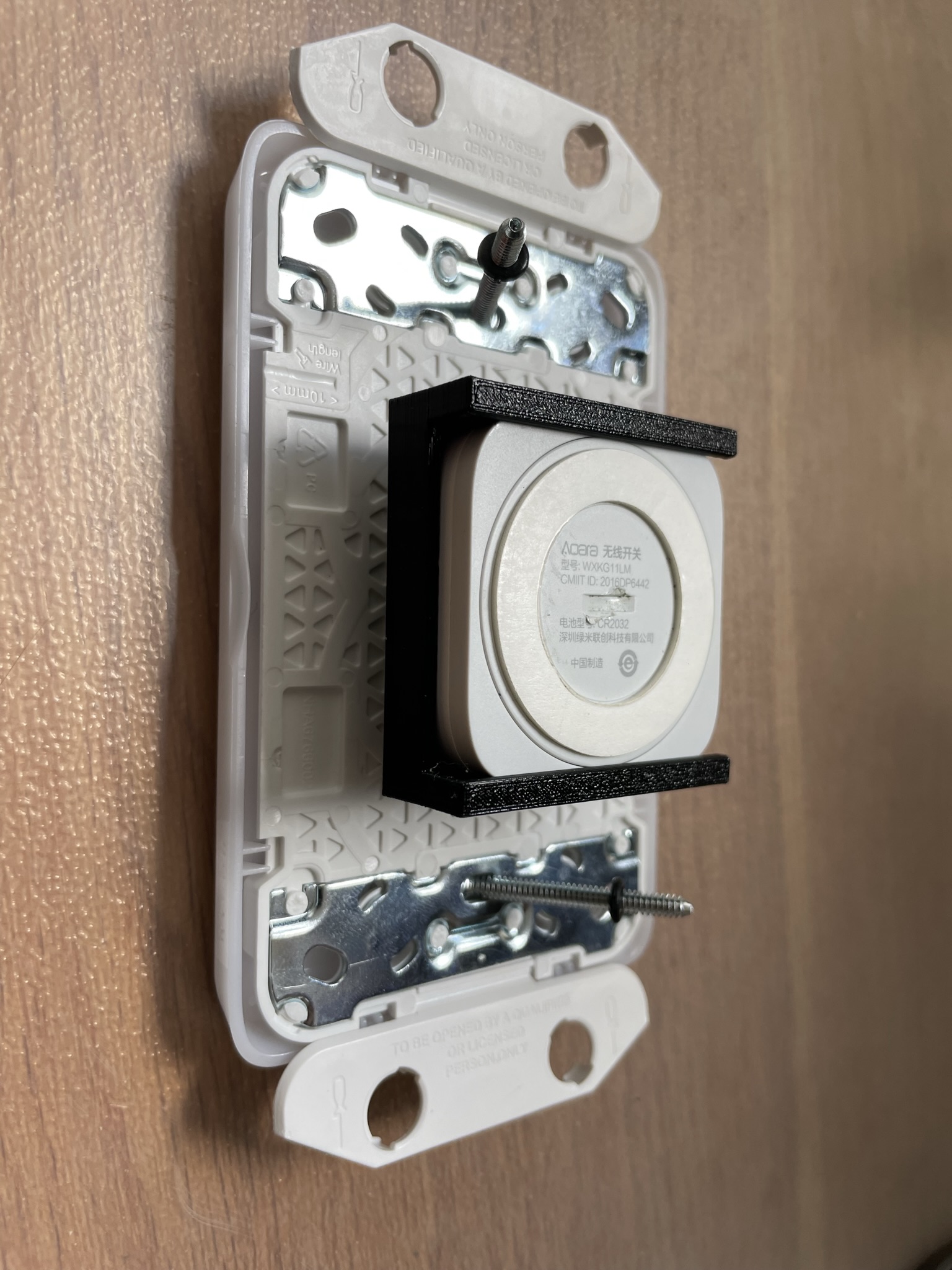 Clipsal Iconic 40 Series Aqara Zigbee Button Mech by Humeco | Download ...