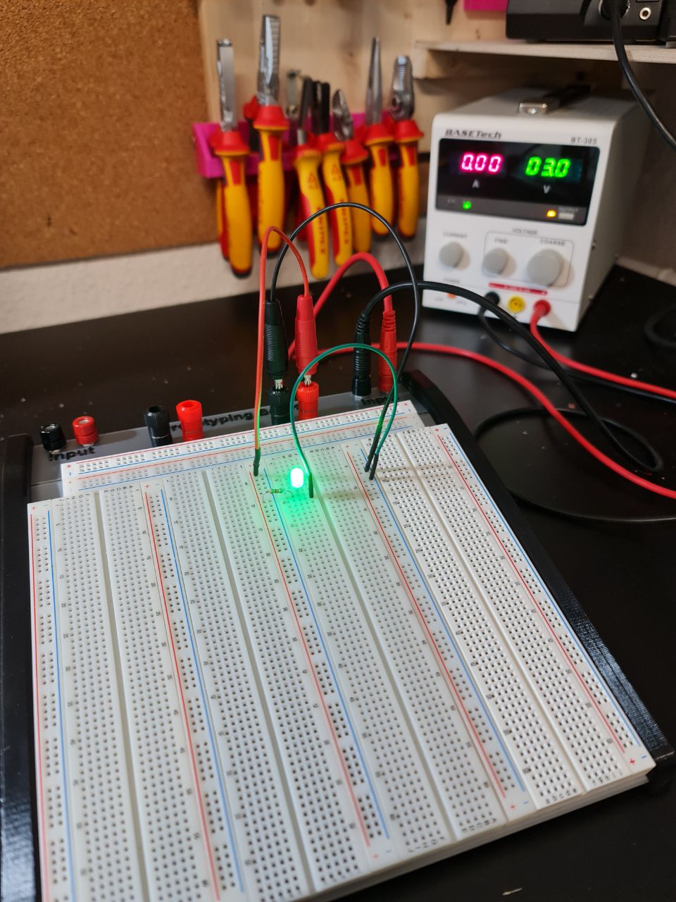 Prototyping board / breadboard by wit4r7 | Download free STL model ...