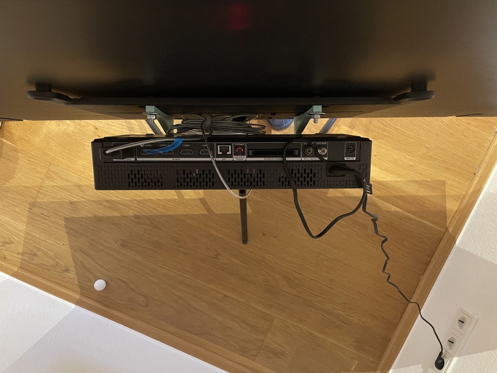 Samsung OneConnect Box Holder for Studio Stand by vordenken | Download ...