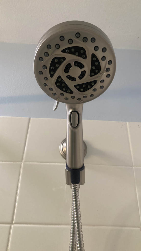 Anti-rotation clip for showerhead by pinspanner | Download free STL ...