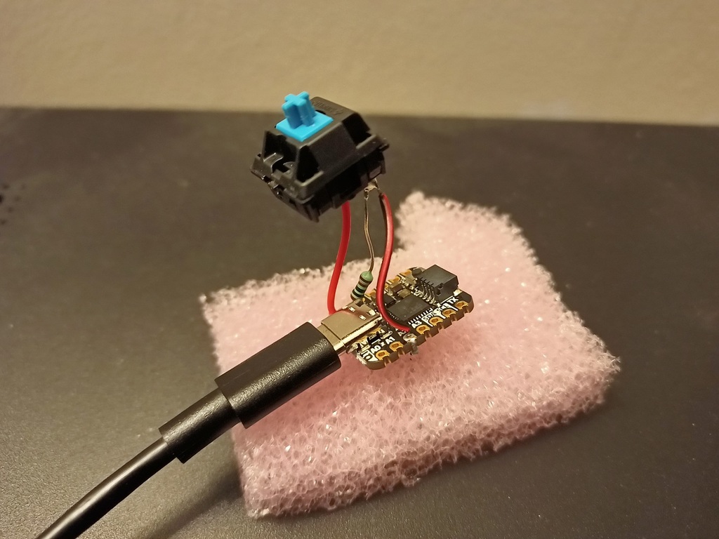 Single Key Mechanical Keyboard - QT PY by MegaAndy | Download free STL model | Printables.com