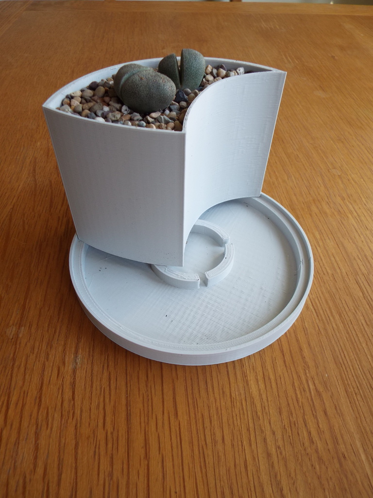 Curved segment pot with tray by MegaAndy | Download free STL model ...