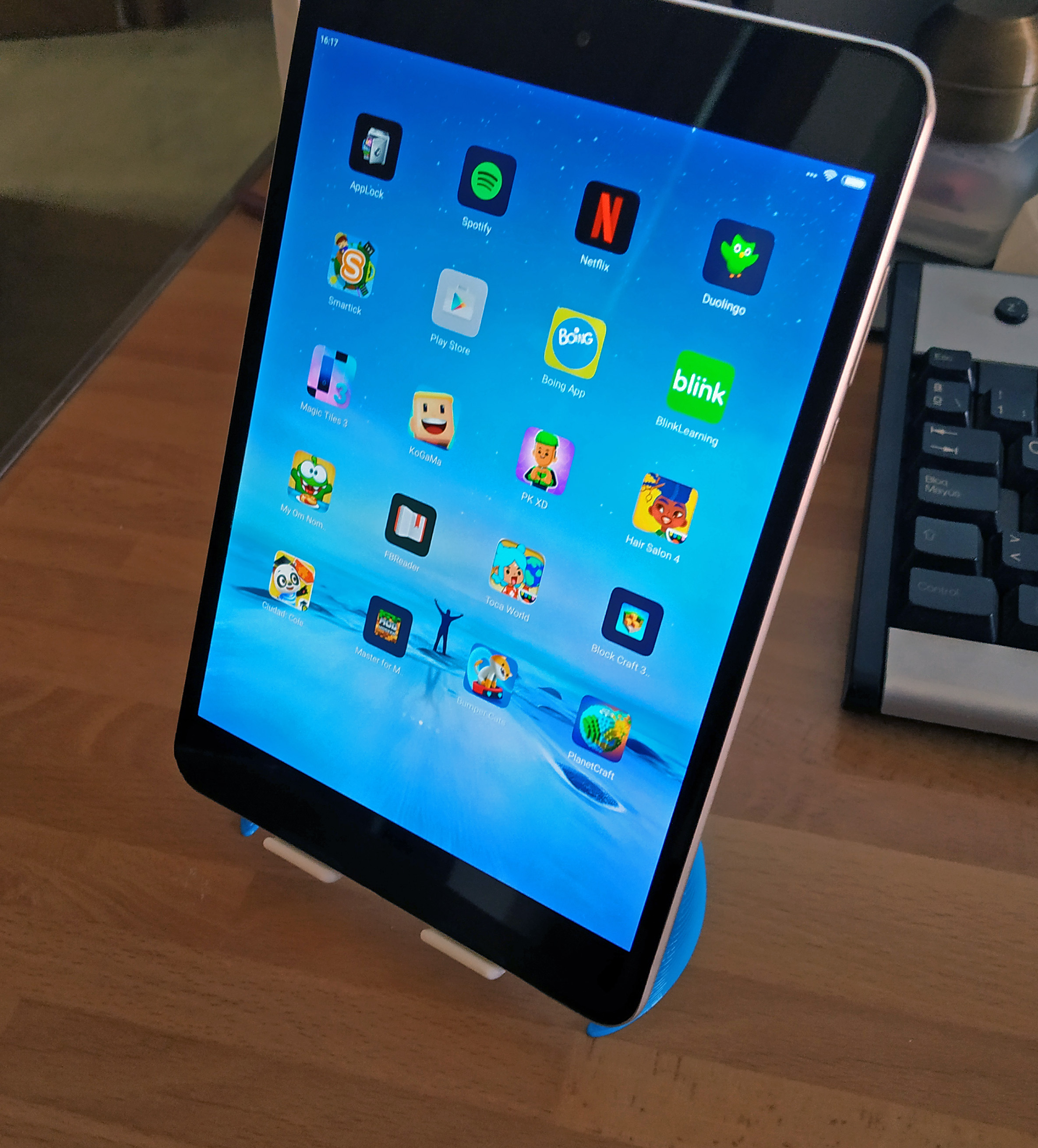Regulable mobile/tablet holder by imakina | Download free STL model ...