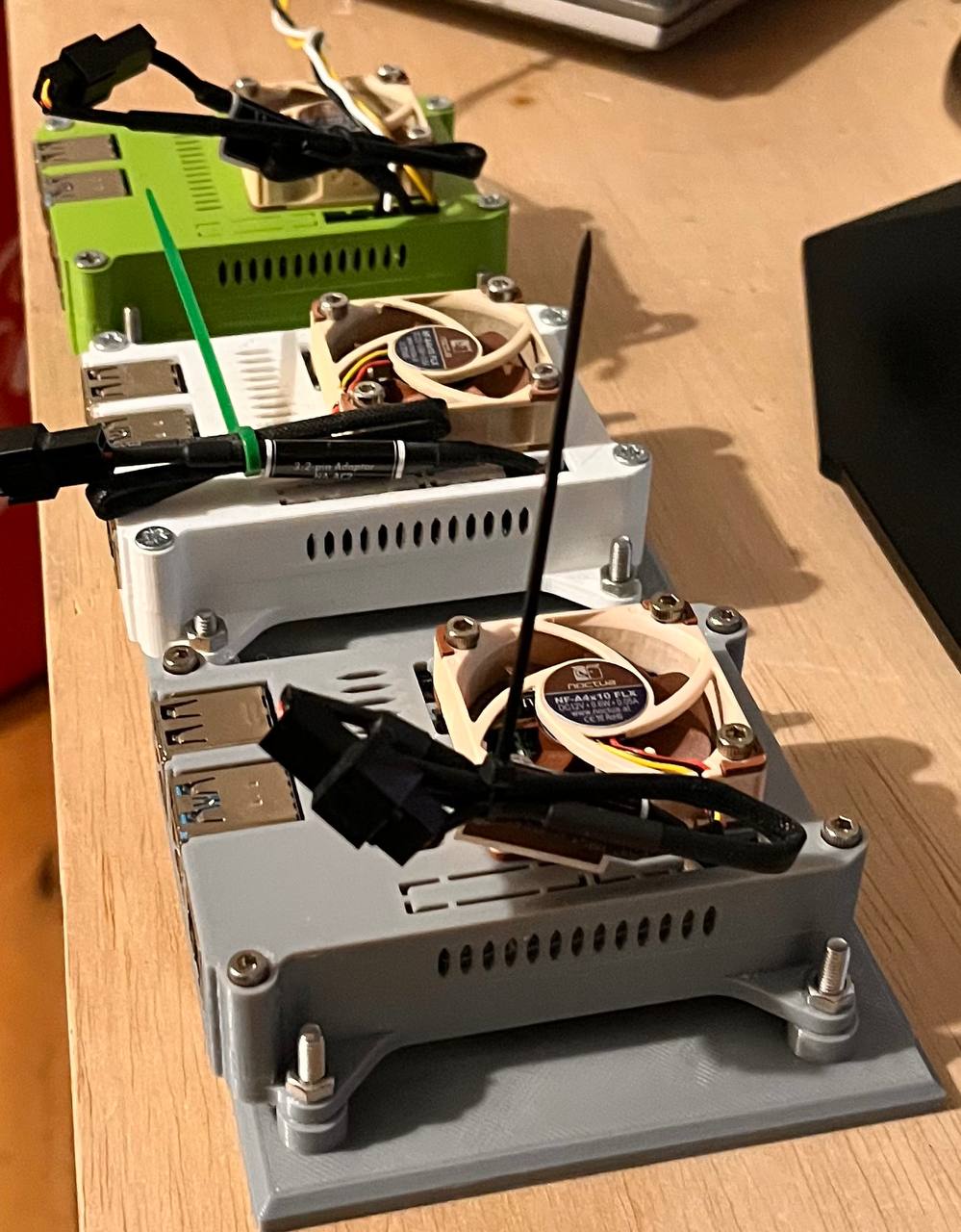 Raspberry Pi Case Modular Mount by Scott Gibb | Download free STL model ...