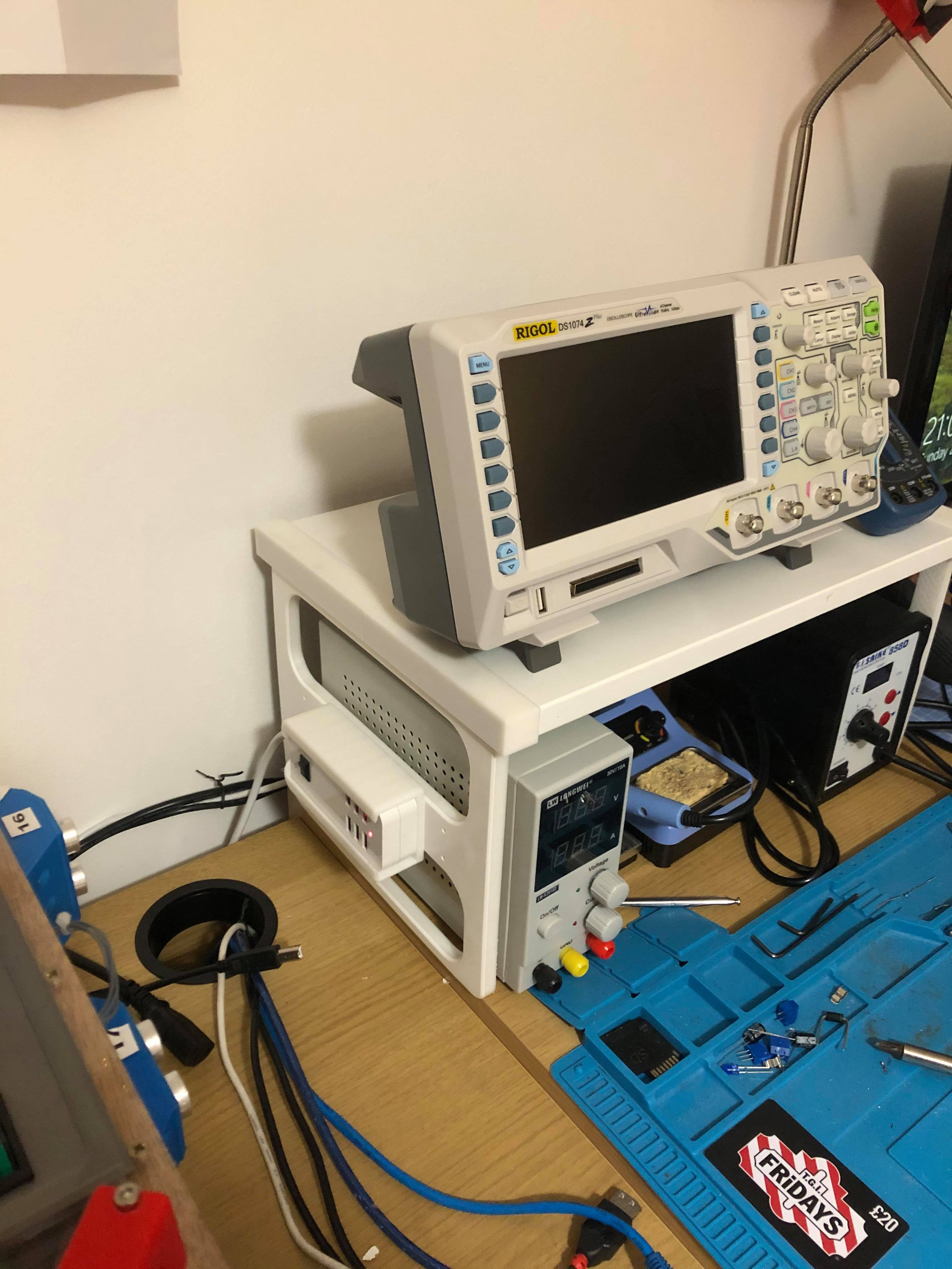Oscilloscope Table USB Charger Holder Bracket by Scott Gibb | Download ...