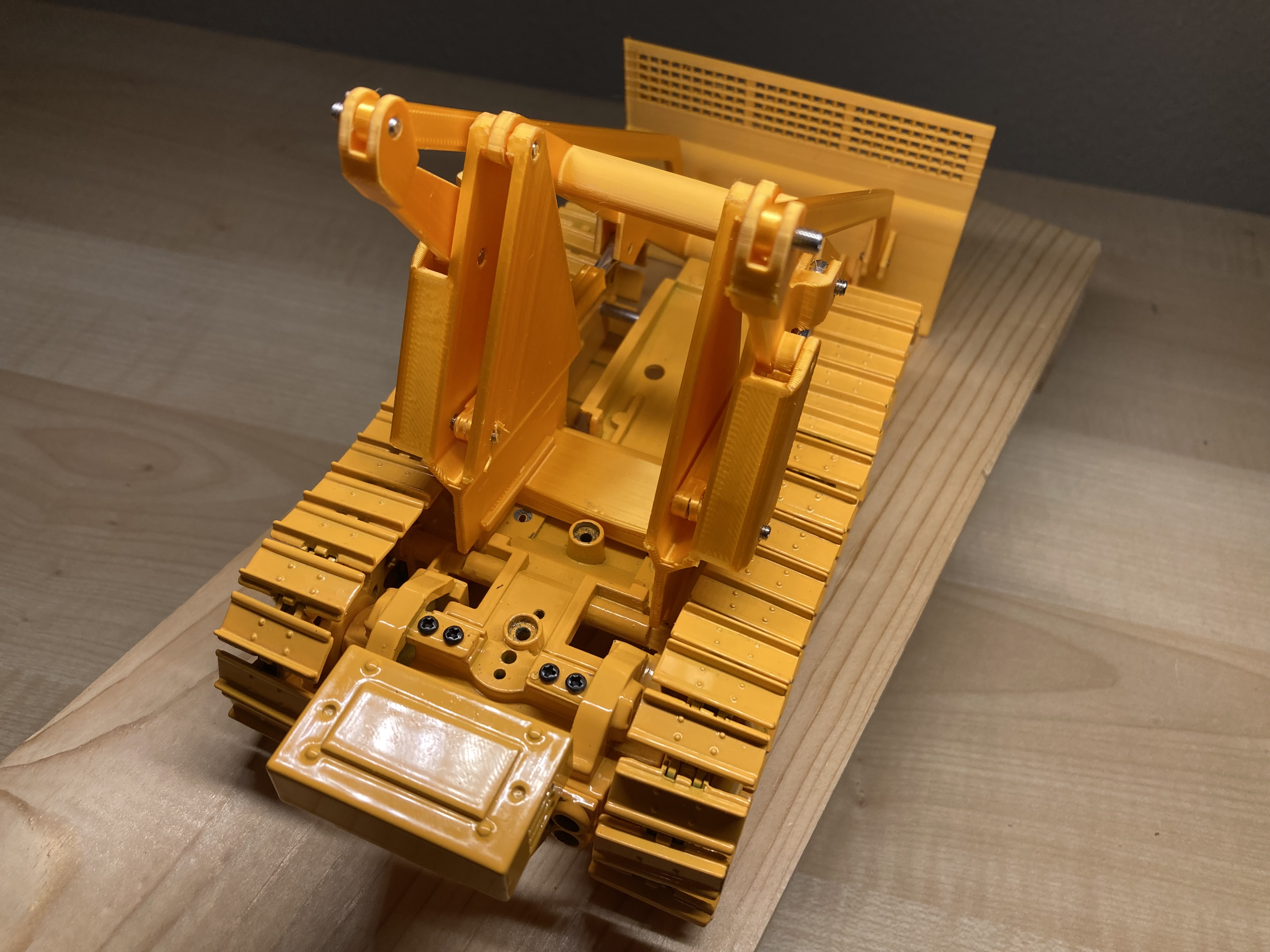 John Deere 440 Crawler Front End Loader Mechanism by Skidder | Download ...