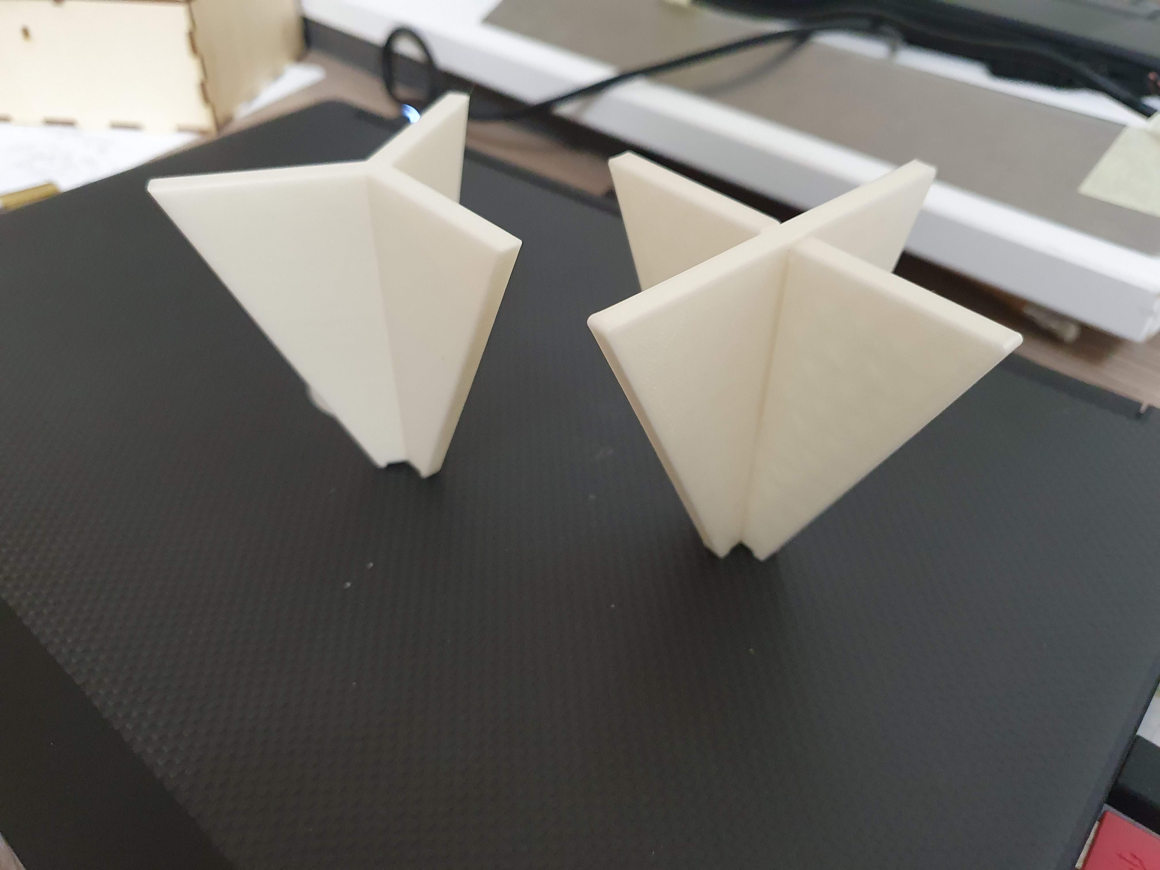 Table shelf legs (or monitor stand) quick print by Yourigh | Download ...