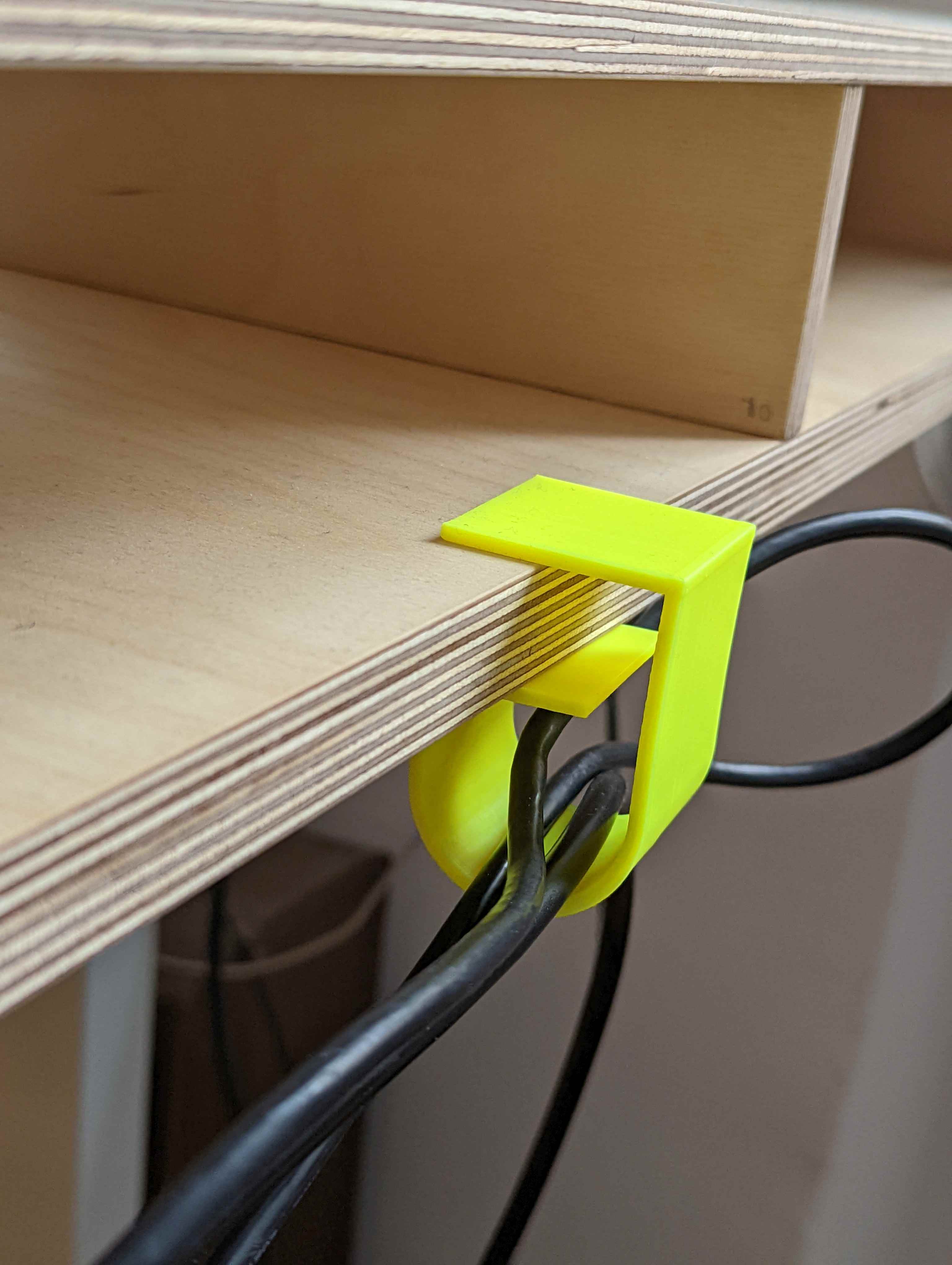 Desk Hugger by WolfgangLederer | Download free STL model | Printables.com