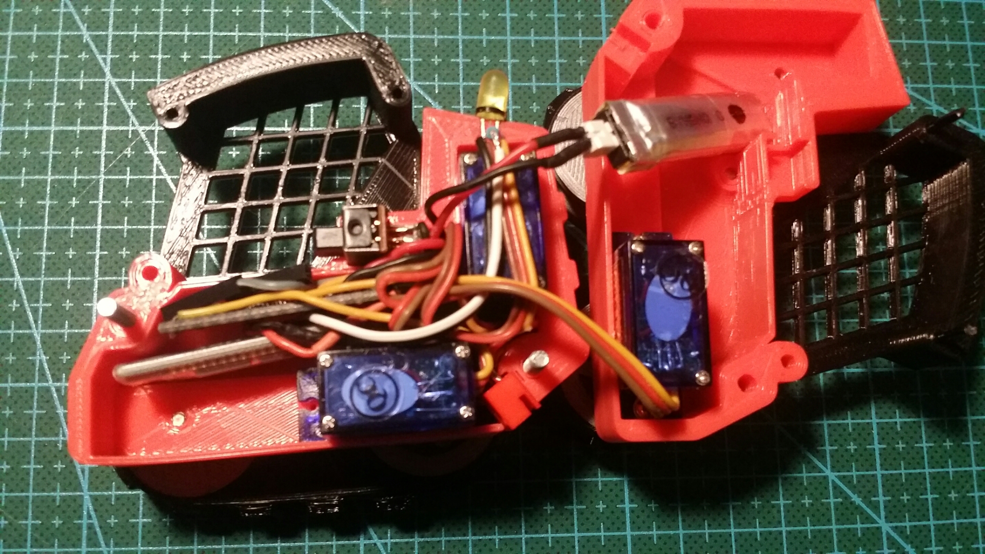 Bluetooth Mini Track Loader by Backmann3D | Download free STL model ...