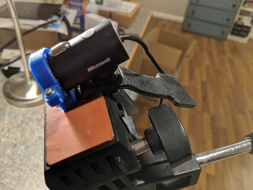 Tripod mount for Microsoft Lifecam Cinema by sprior | Download free STL ...