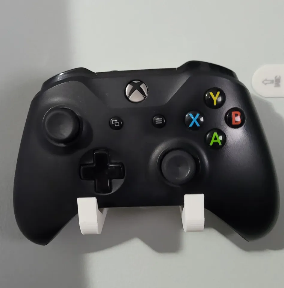 Command Strip Controller Holder by SonicPixelation | Download free STL ...