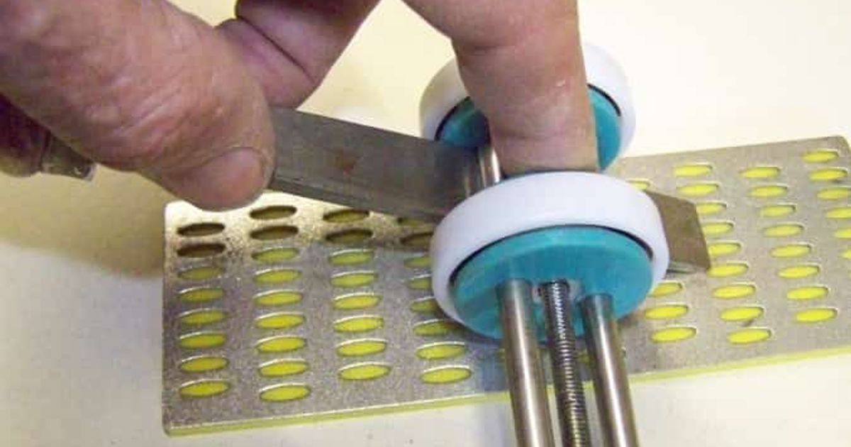 Honing guide. Chisel and planer blade sharpening jig by kjs | Download ...