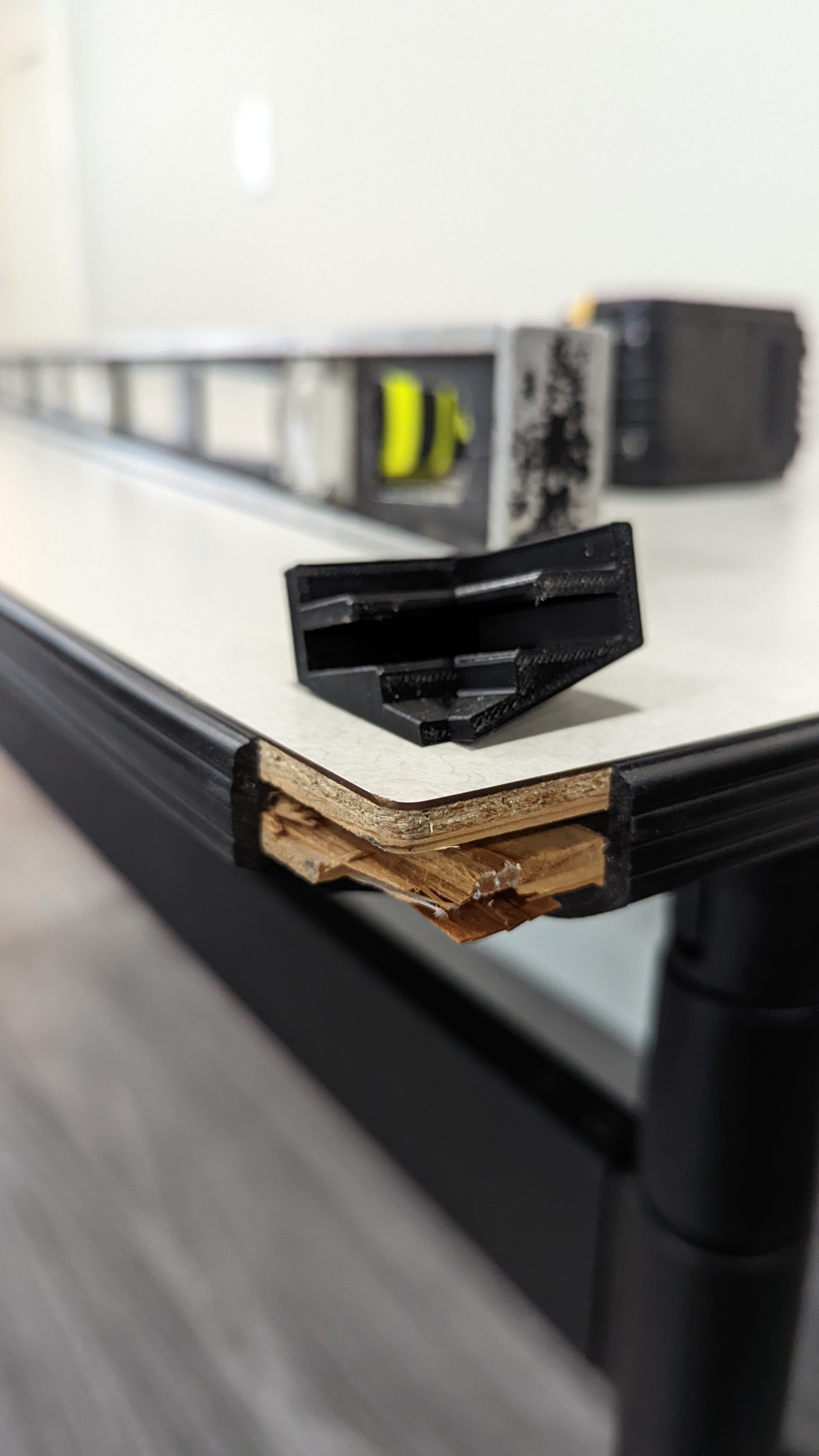 T-Molding Table Corner by QCJ3 | Download free STL model | Printables.com