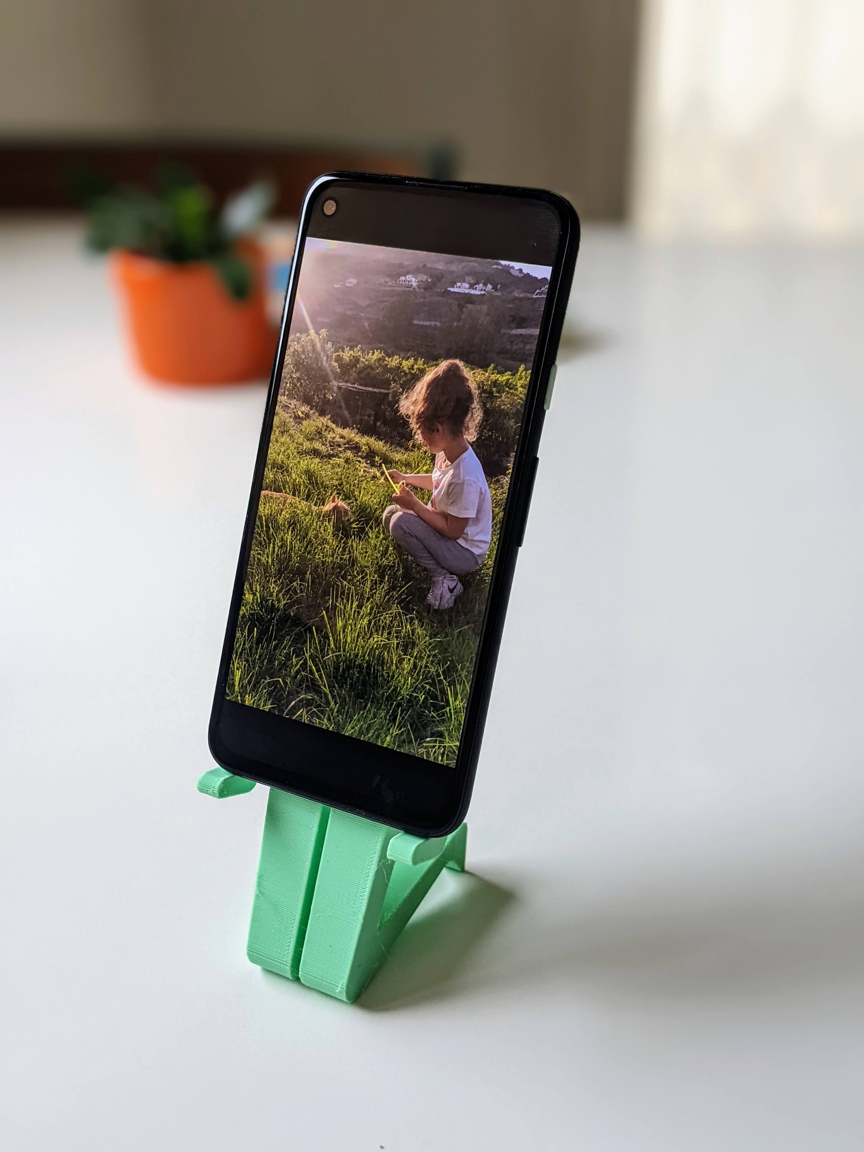 phone human stand por pachek | Descargar modelo STL gratuito ...