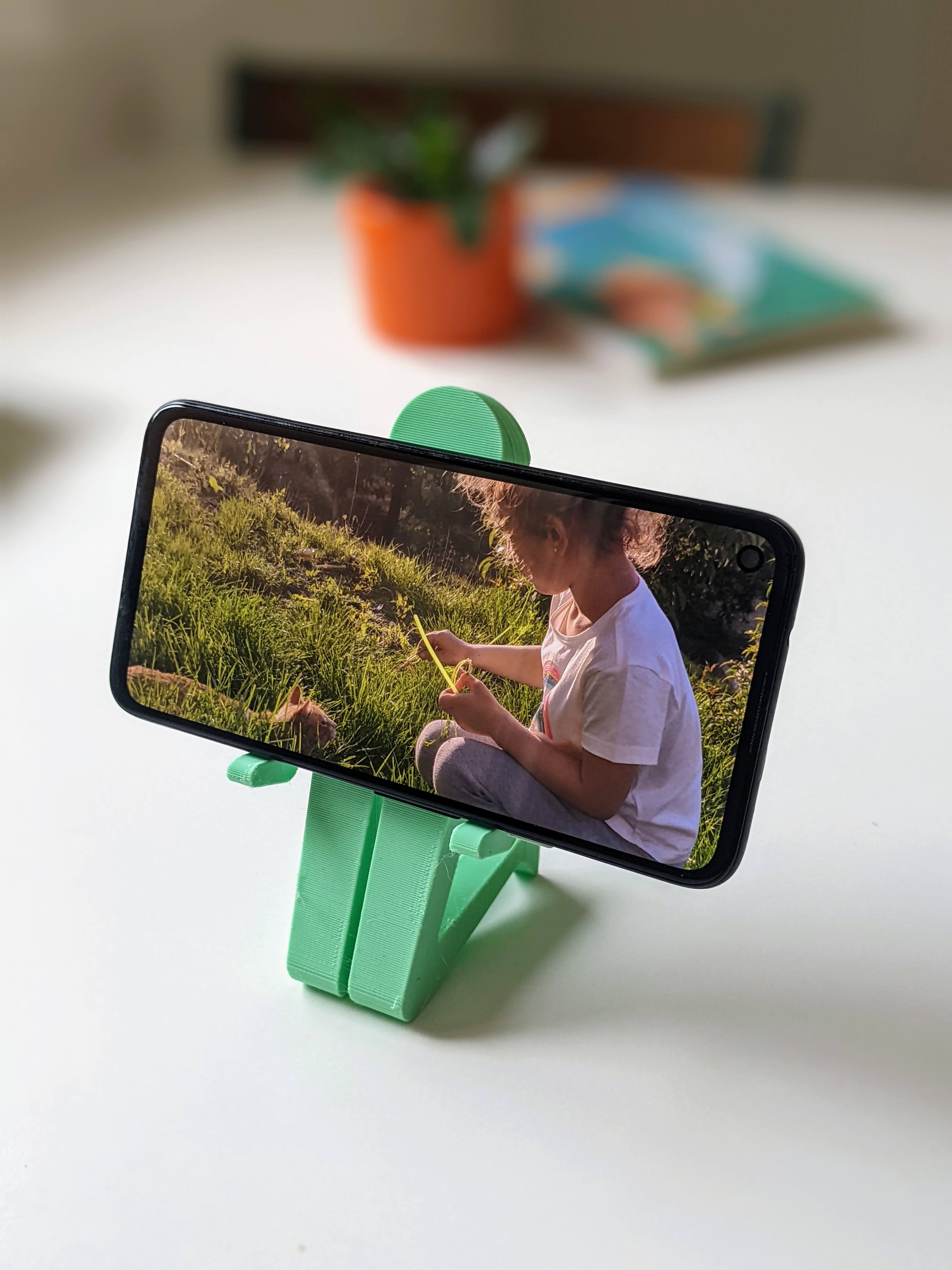 phone human stand por pachek | Descargar modelo STL gratuito ...