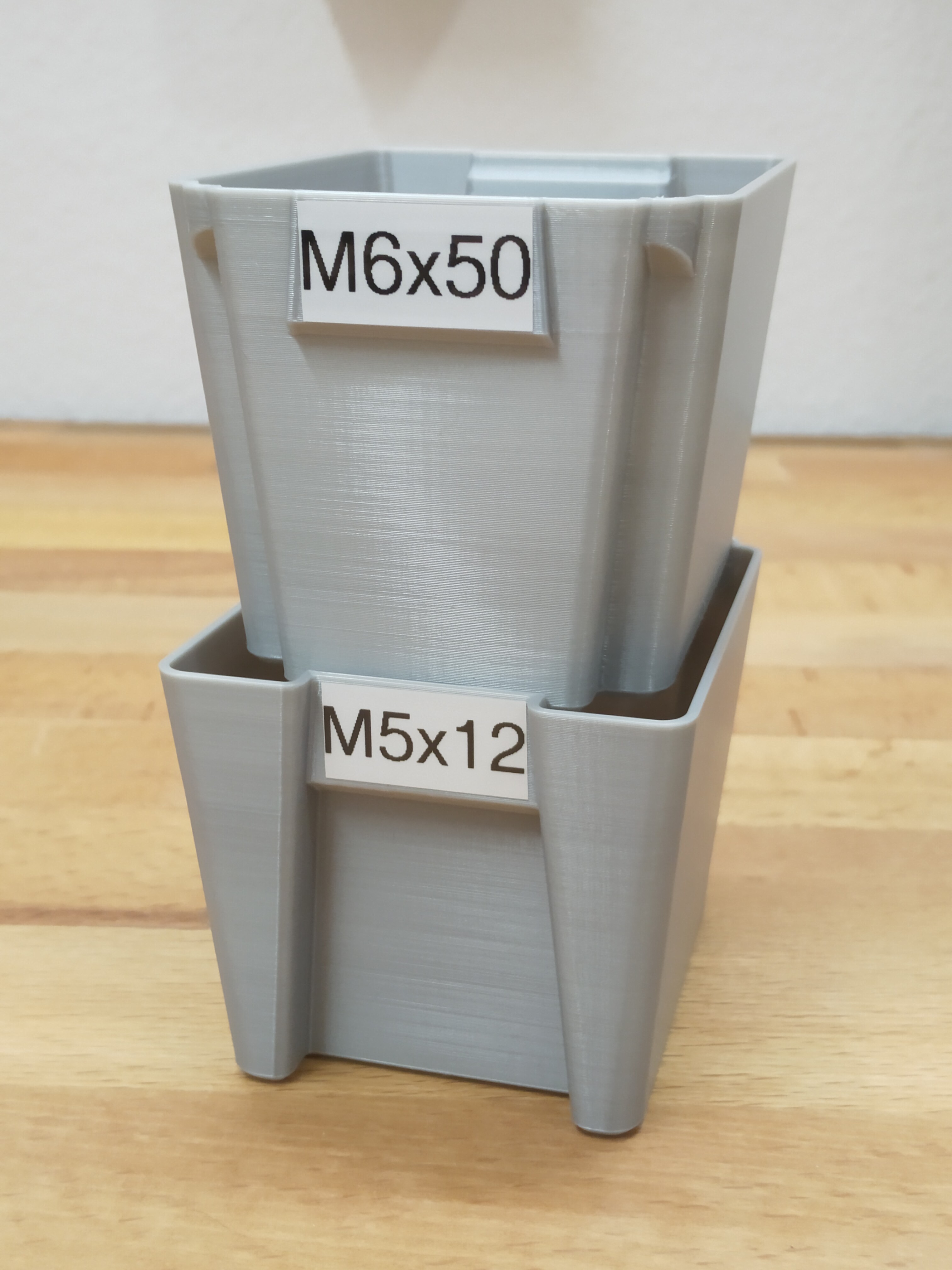 Rotary stacking box small and large - Dreh-Stapelbox klein und groß by ...