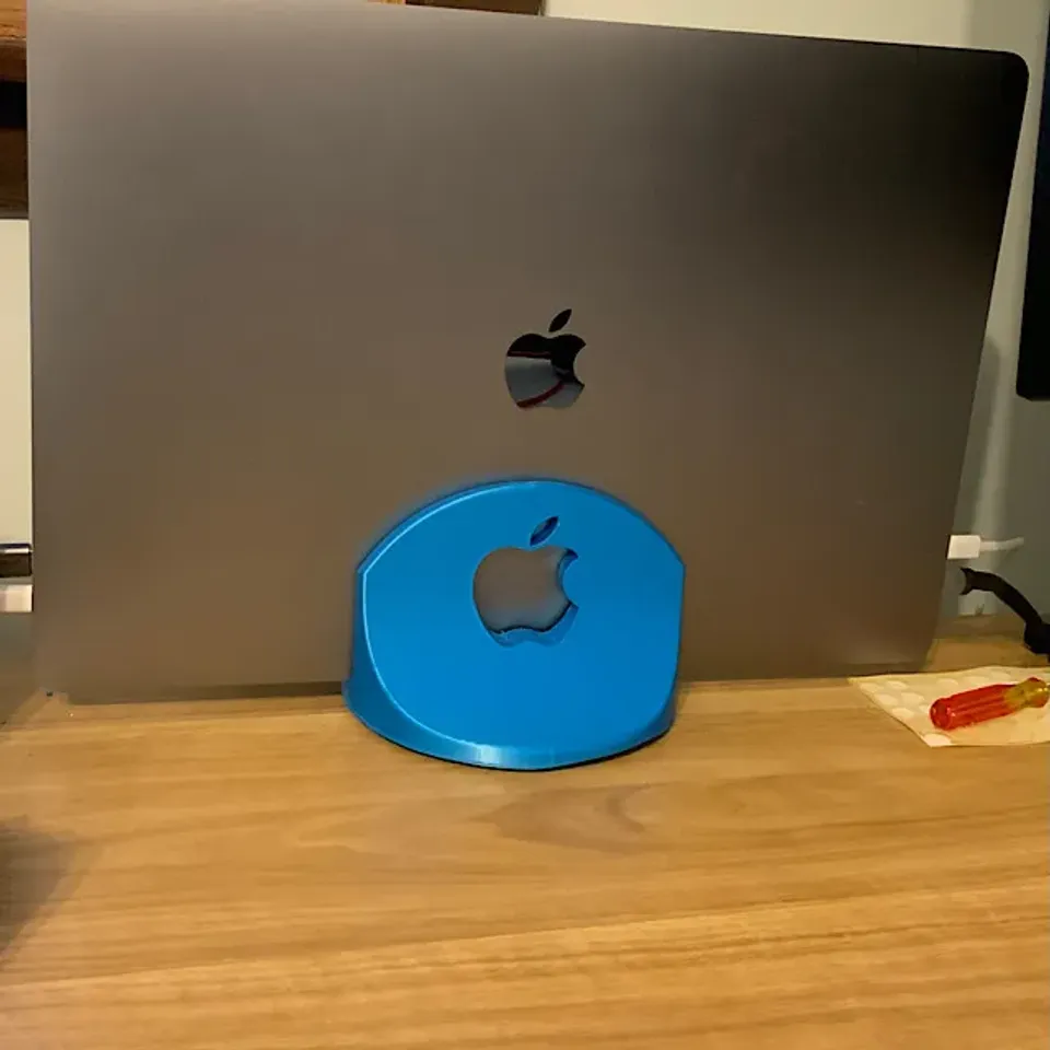MacBook Pro Vertical Dock by fiveiron | Download free STL model ...