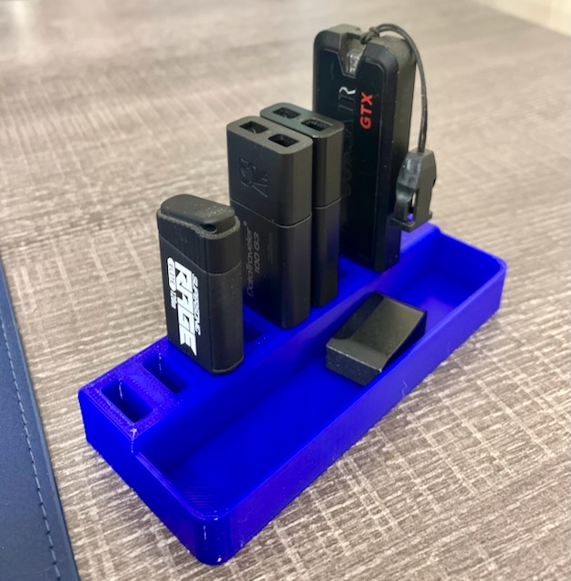 10x USB Stick Holder with Thicker Base by Mikhail | Download free STL ...