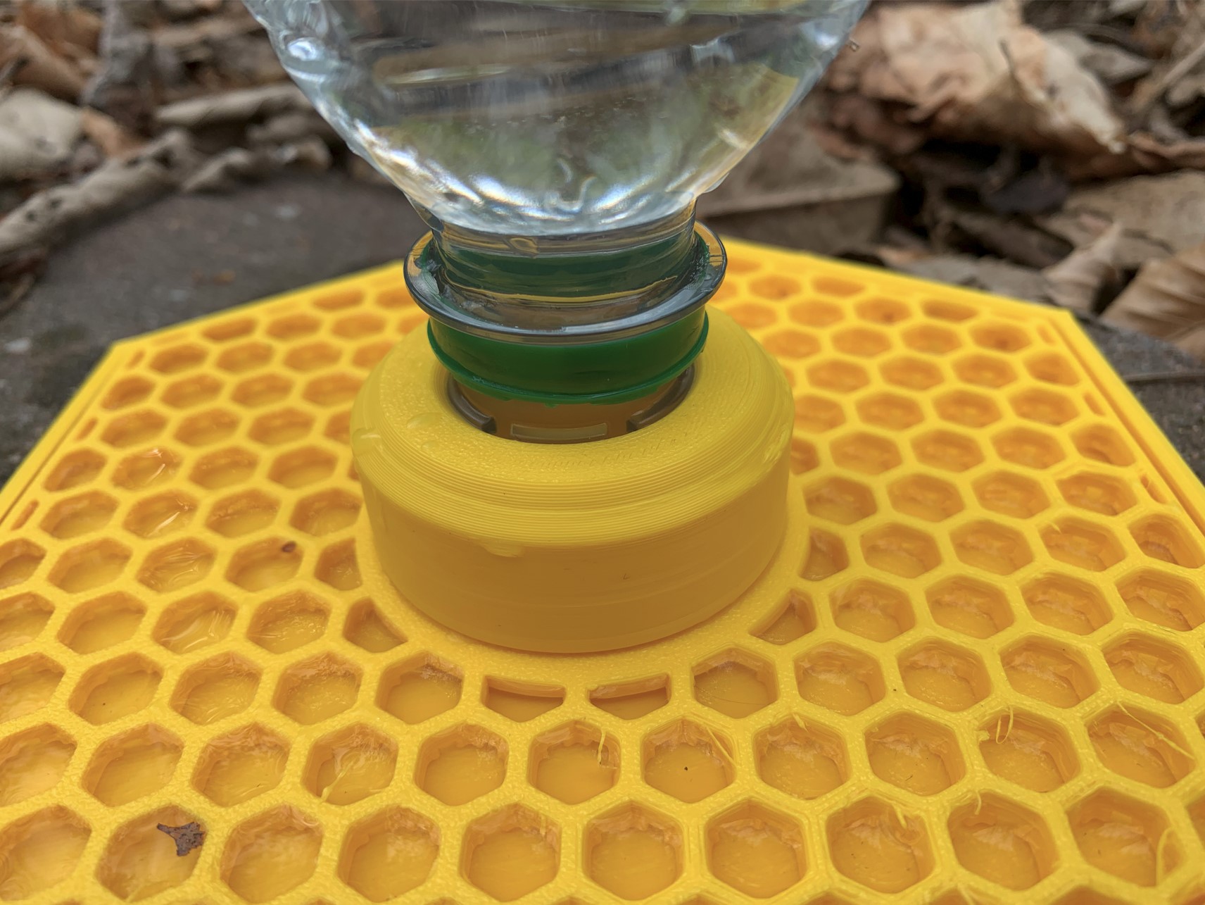 Remix for the 176mm Awesome Bee Feeder by DavidP | Download free STL ...