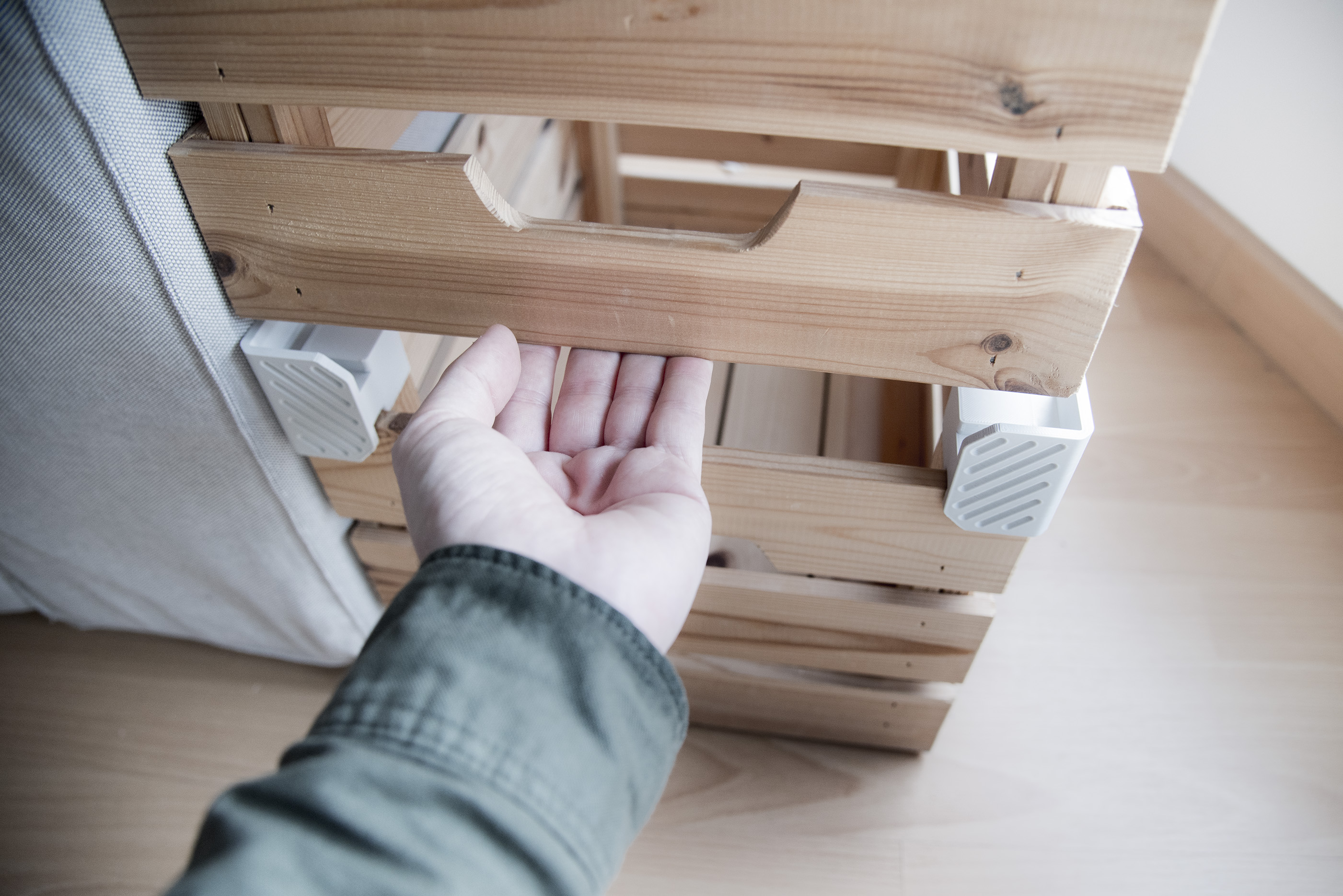 Table & Shelves - KNAGGLIG Ikea Mod by Pepo Aliaga | Download free STL ...