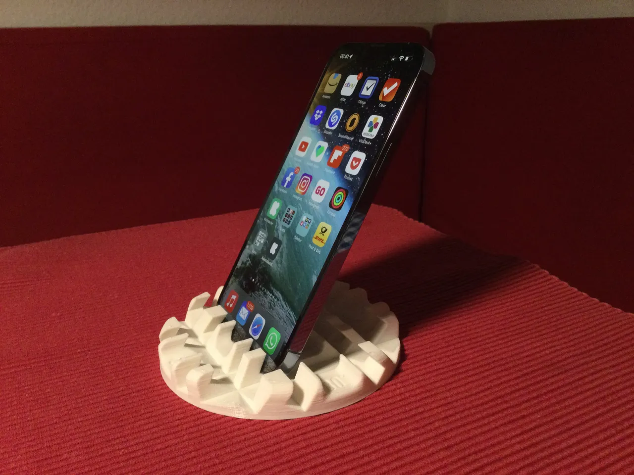 DISK – a Phone and Tablet Stand with different angles by Markus ...