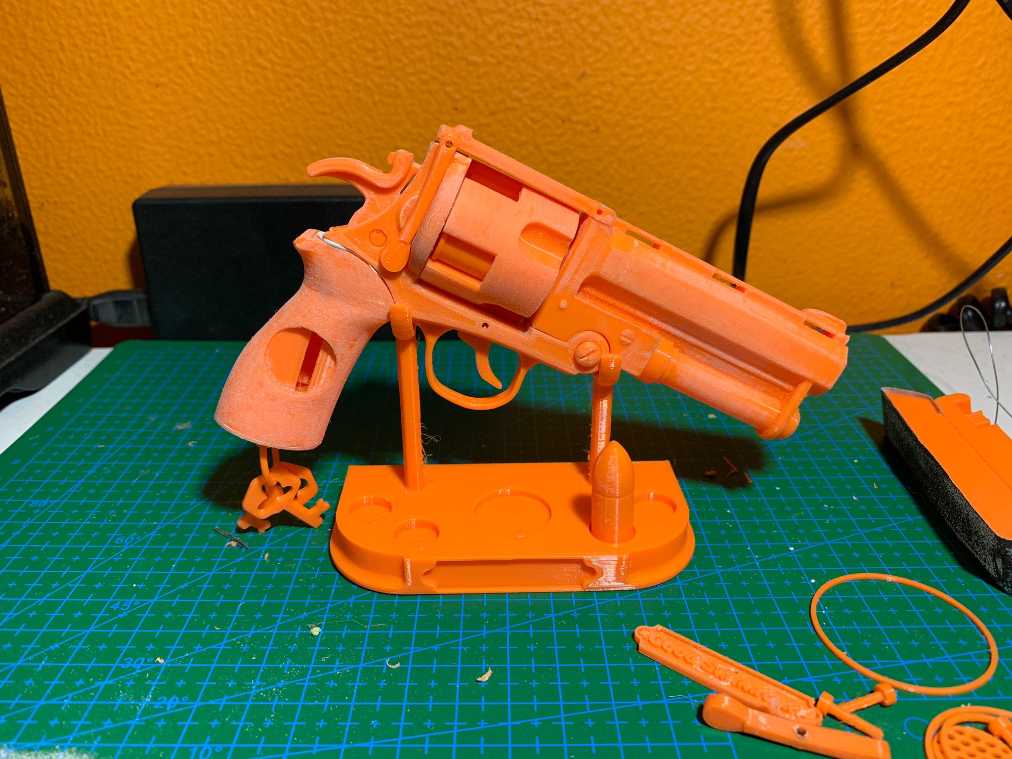 "Good Samaritan" Hellboy Gun (scale 1:2) by Lautrec_996 | Download free ...