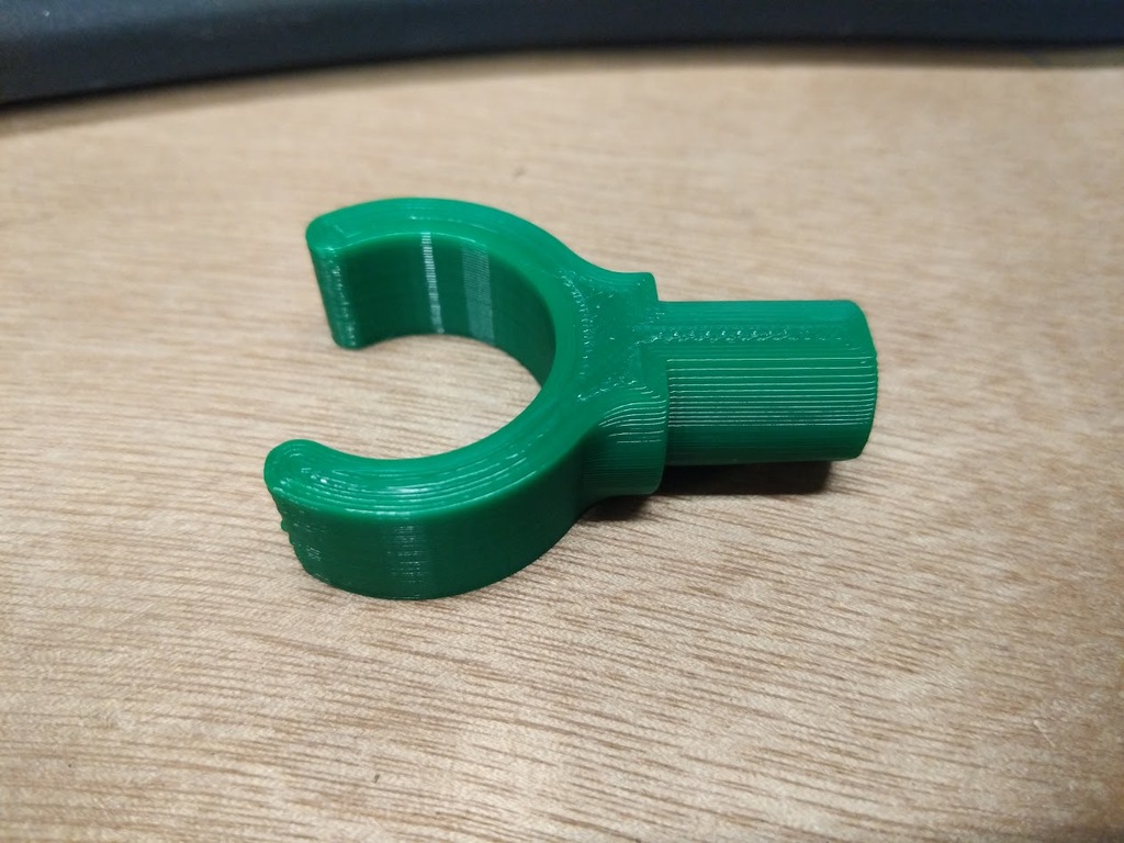 3/4" to 1/2" PVC pipe clip by scooter_seh | Download free STL model ...