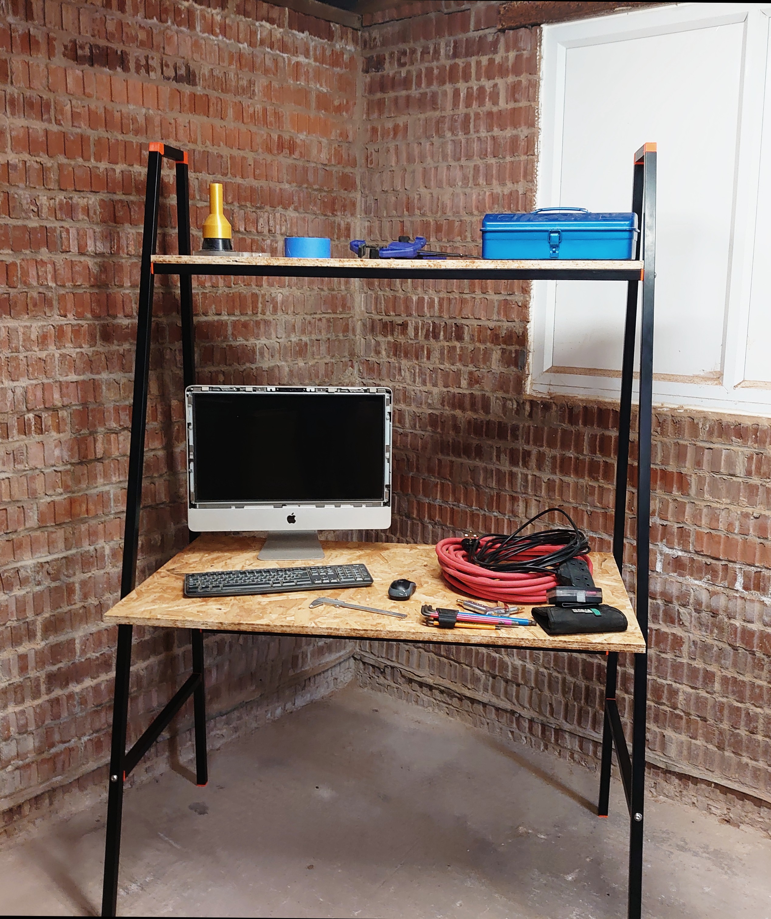 Carl's Desk by Adam-M | Download free STL model | Printables.com