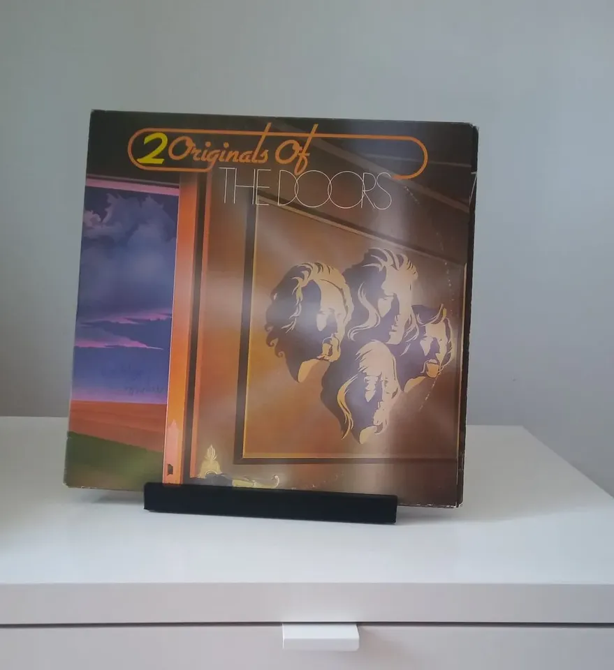 Vinyl Record Stand by GETinthescreen | Download free STL model ...