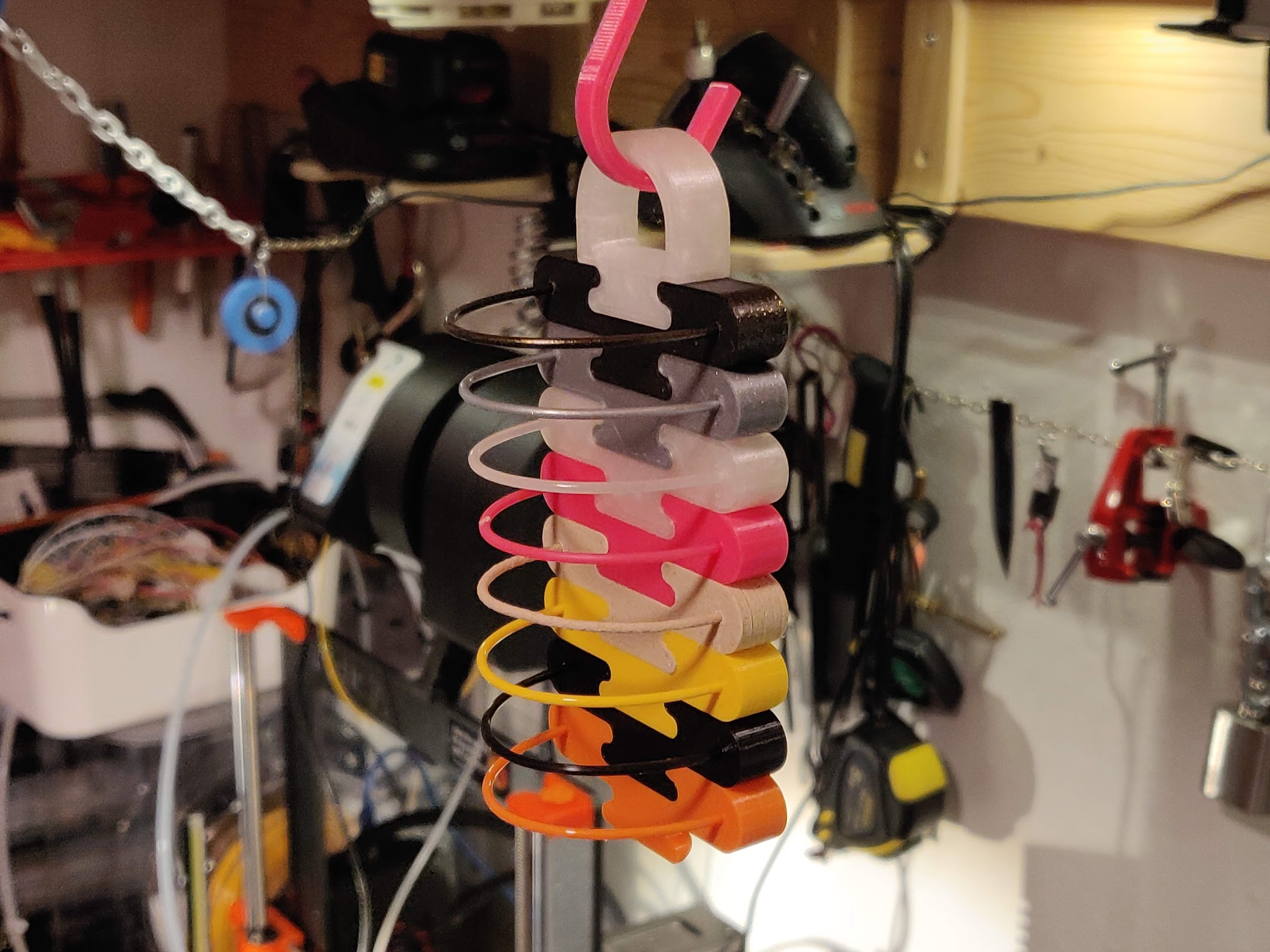 Linkable filament sample display by DiAleksi | Download free STL model ...