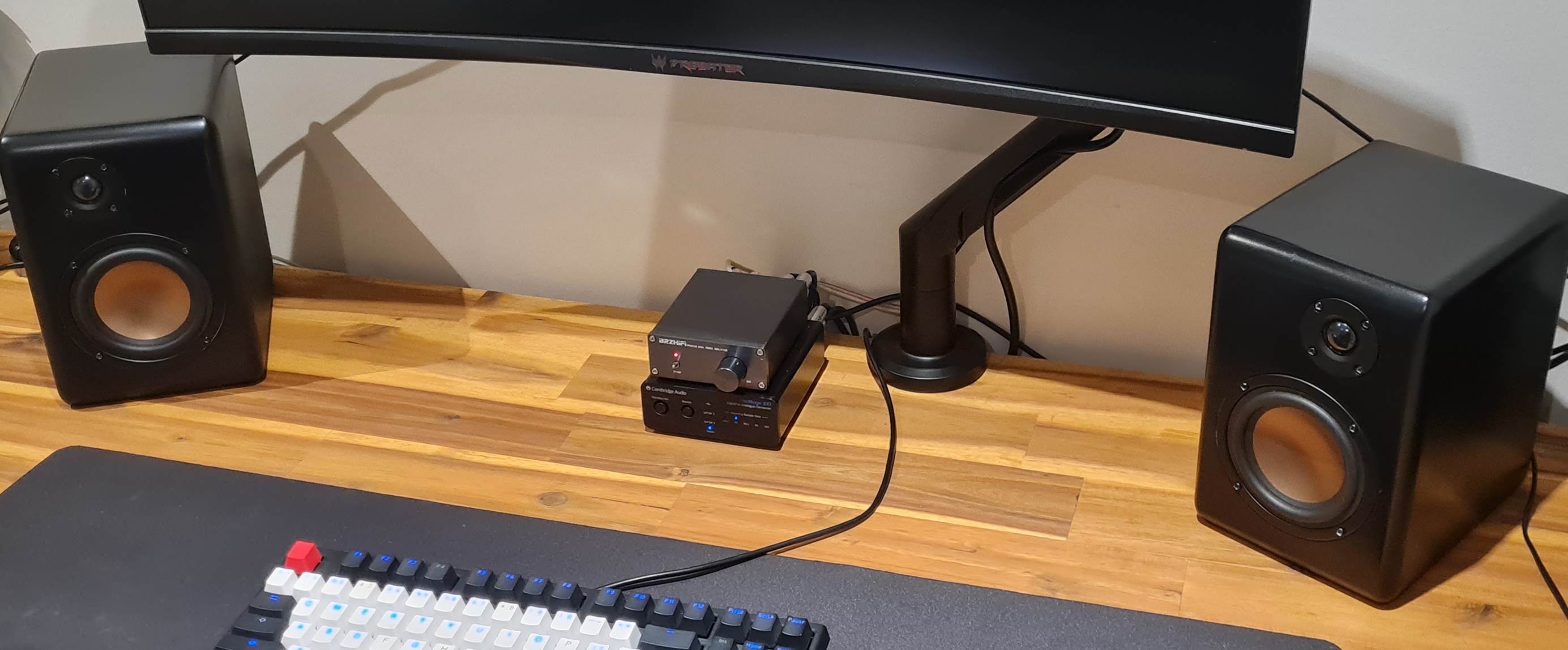 Hi-Fi Desktop Speaker Cabinets (Overnight Sensations) by Eggs Benedict ...