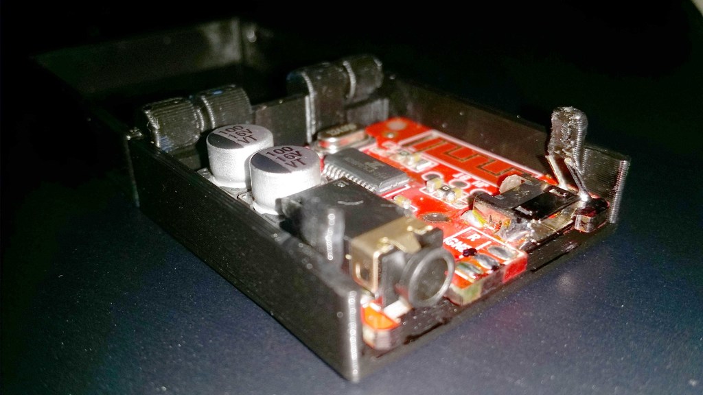 Bluetooth 5.0 JL6925 audio module case with latch and hinges by ...