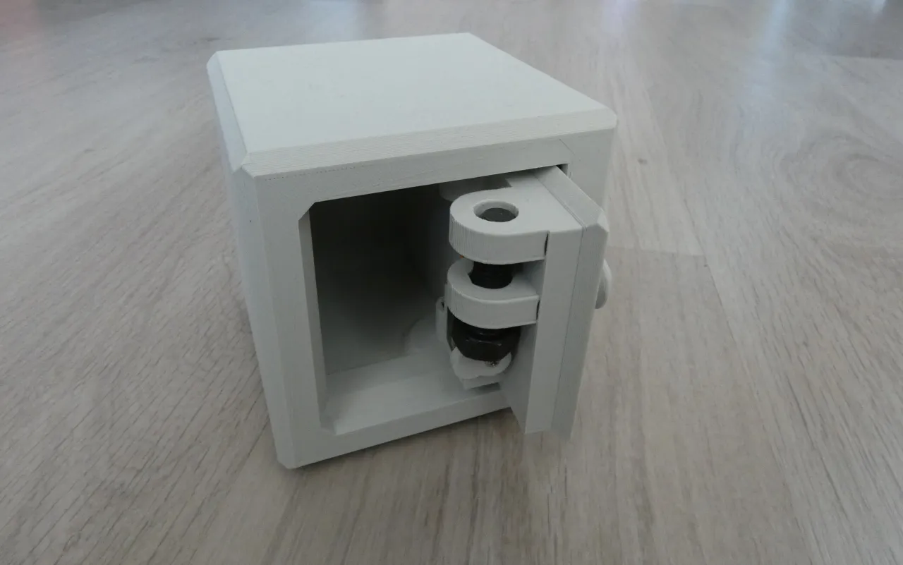 Small vault by Magnatic Design | Download free STL model | Printables.com