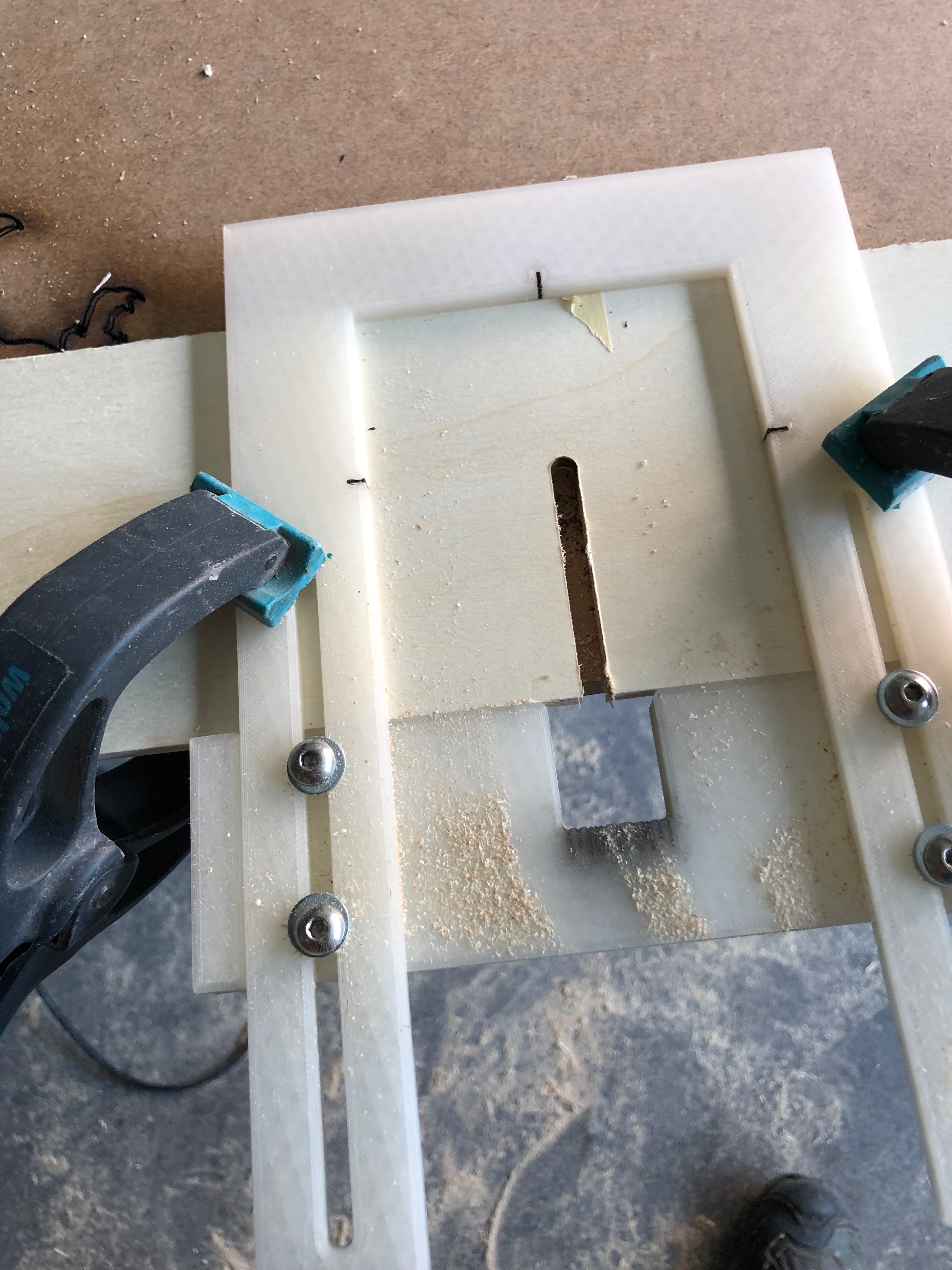 Slot Routing Jig for Makita Router by Jörn | Download free STL model ...