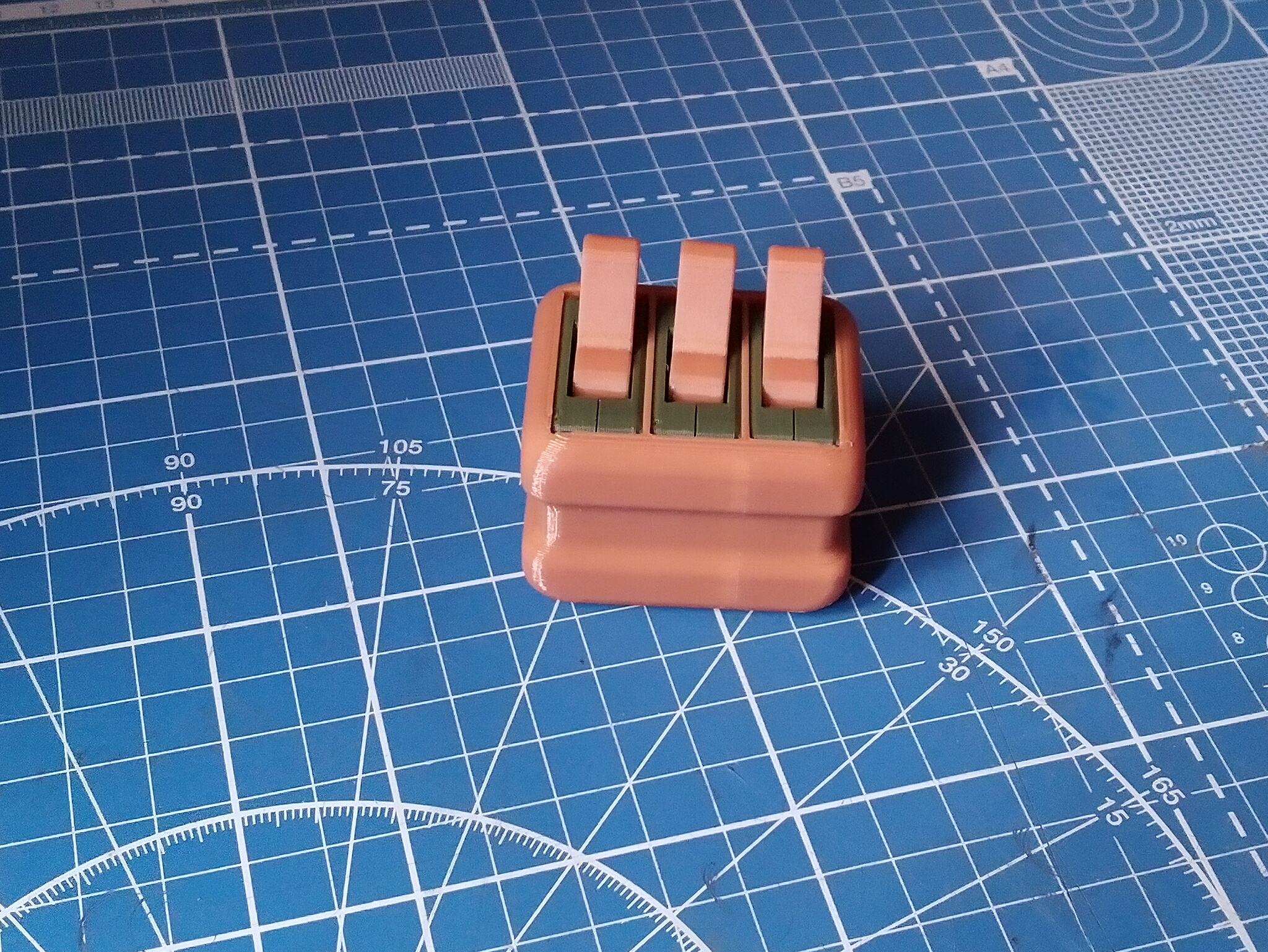 Fidget box for 3 switches by Liova | Download free STL model ...